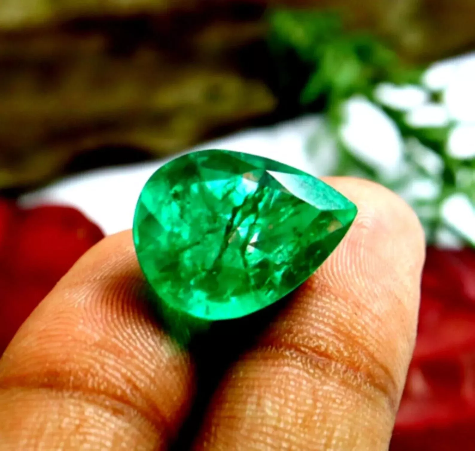 9-11 Ct Enchanting Colombian Green Beautiful Natural Rare Pear Cut ...