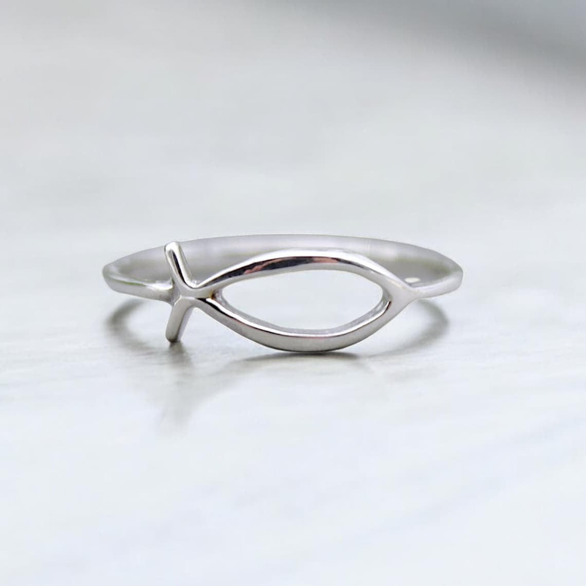 925 Sterling Silver Christian Fish Ring – Ichthys Symbol Jesus Ring ...