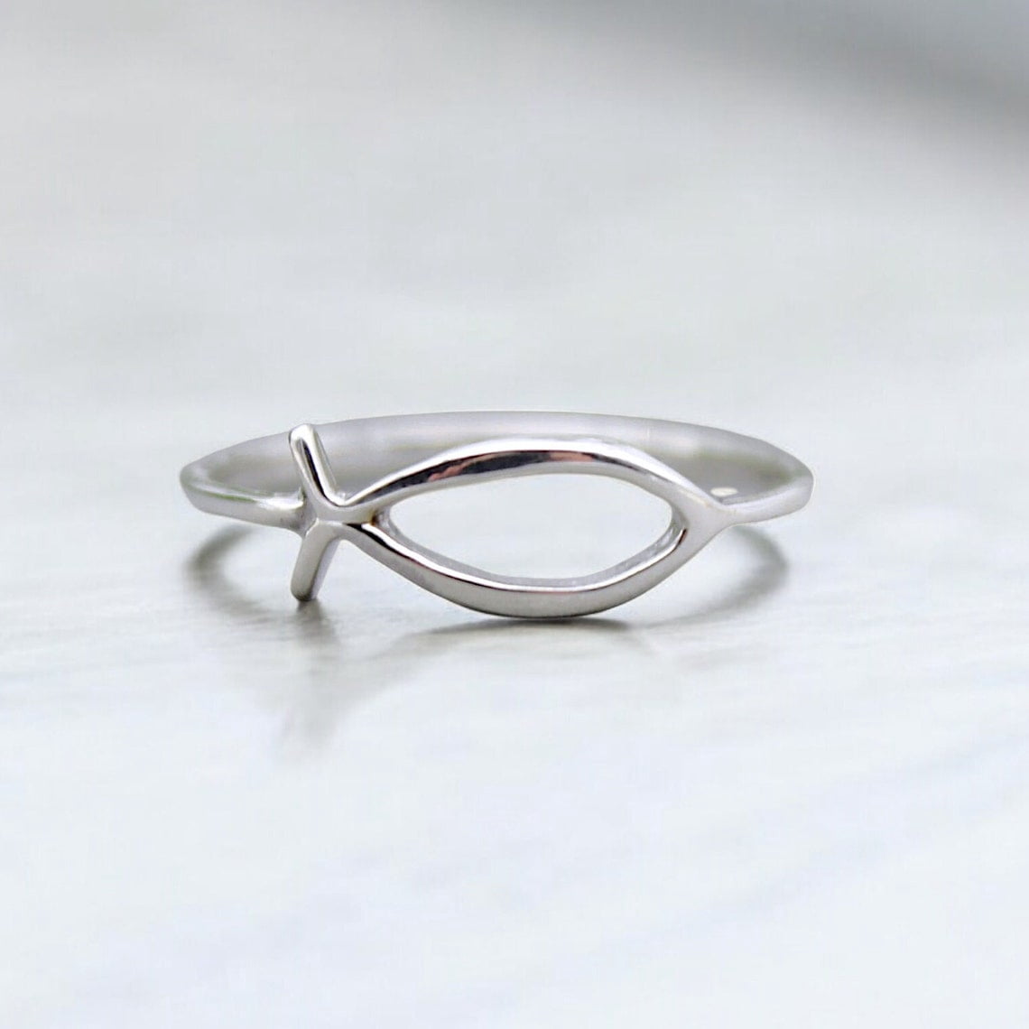 925 Sterling Silver Christian Fish Ring – Ichthys Symbol Jesus Ring ...