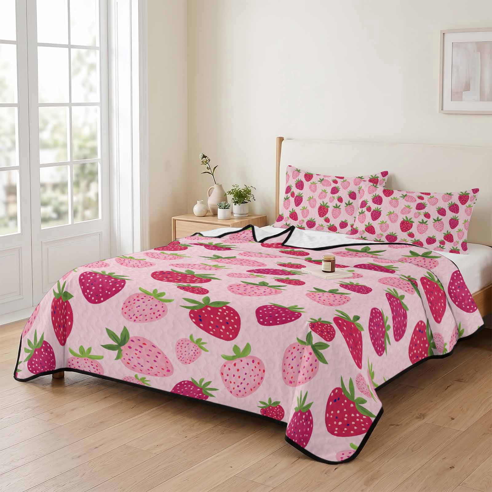 96x106in Quilt Bedding Set, Strawberries on Pink Background Lightweight ...