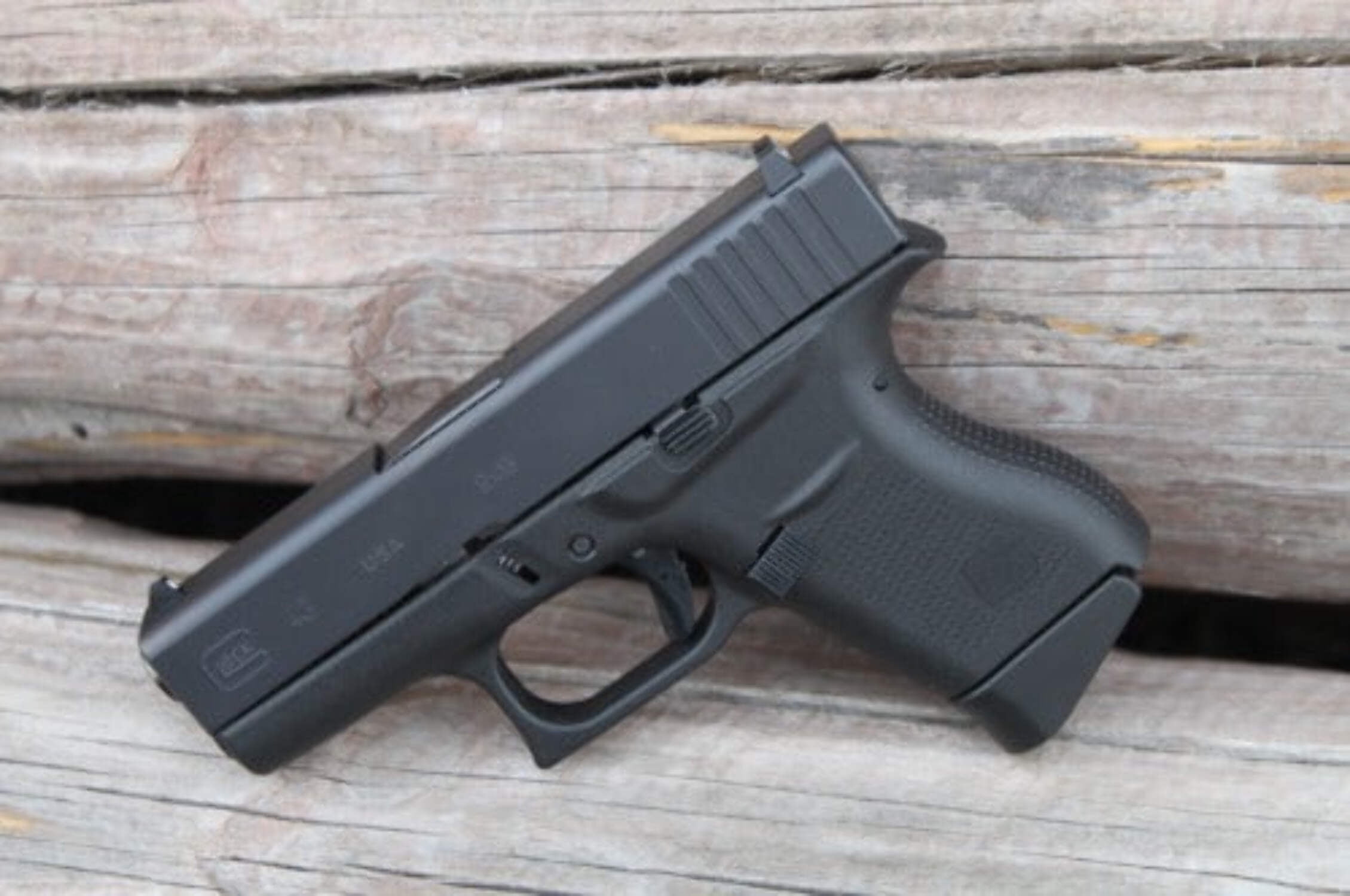 9MM GLOCK HANDGUN GLOSSY POSTER PICTURE BANNER PRINT PHOTO weapon gun ...