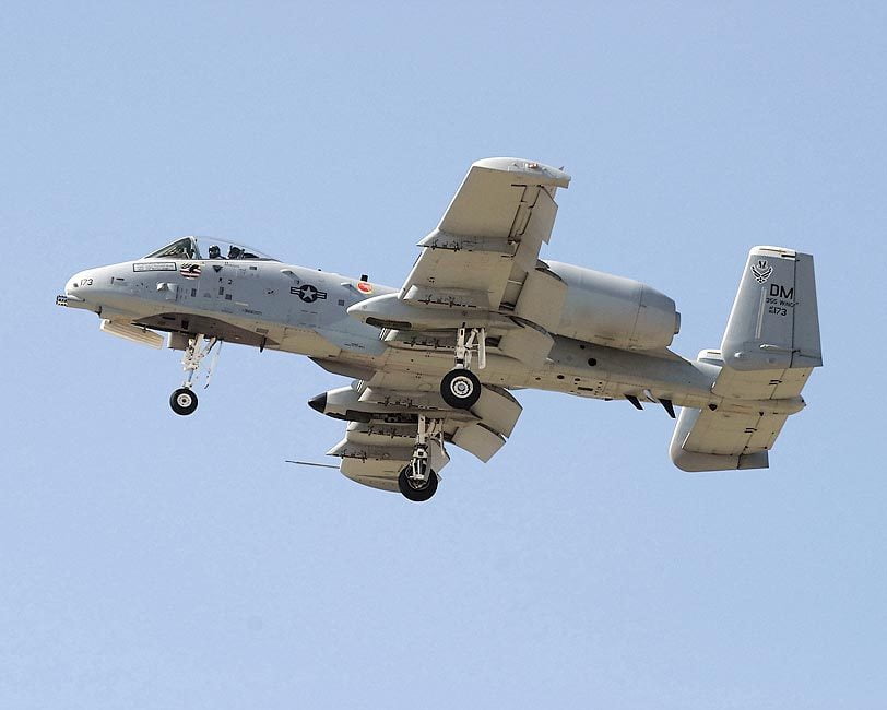 A-10 Thunderbolt / Warthog Flying Dirty Style - B - 20x30 Inch Glossy ...