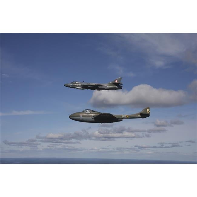 A De Havilland Dh 115 Vampire & Hawker Hunter Vintage Jet Fighters of ...