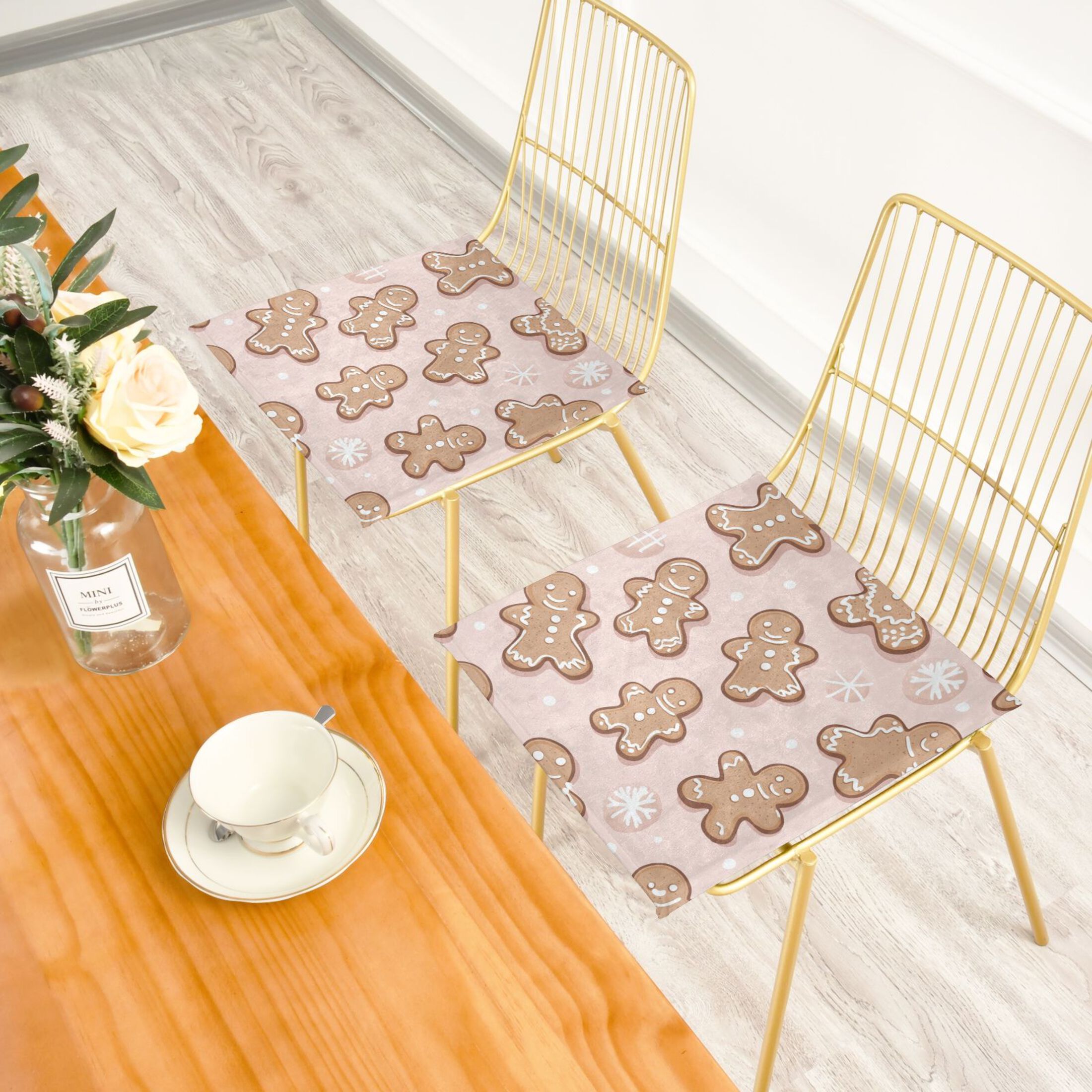 A Pattern with Adorable Gingerbread Cookies Seating Cushion 15.7×15.7in ...