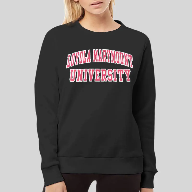 A SWEATSHIRT cold-weather coat designed to provide comfort and warmth ...