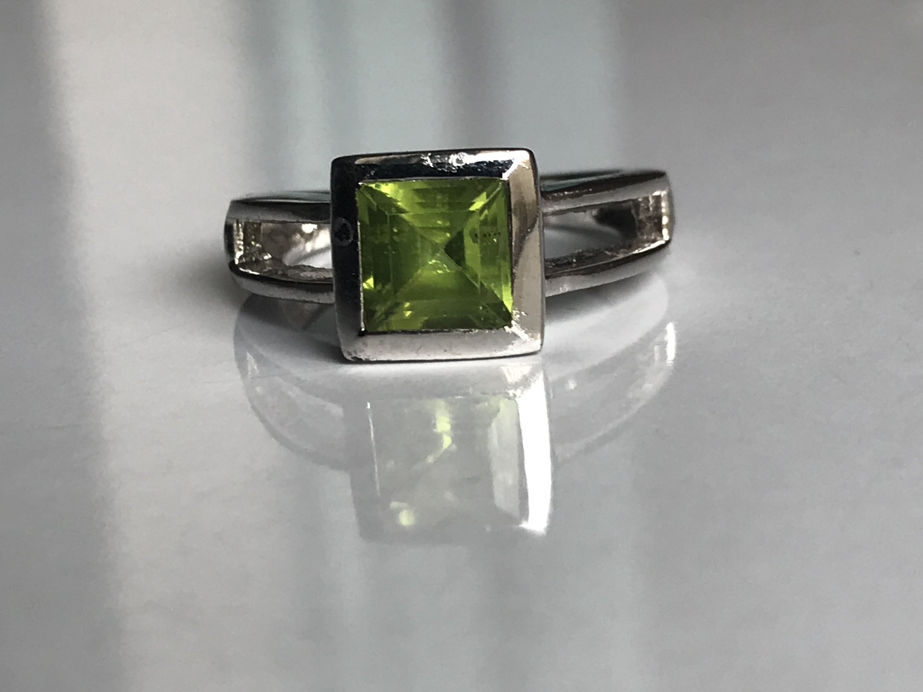 A beautiful peridot ring is made in 925 sterling silver - Walmart.com