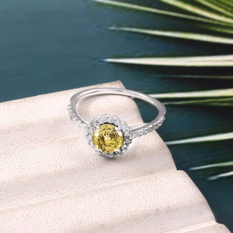 AAA Flawless Ceylon Yellow Sapphire Round Cut Gemstone 6x6 MM Ring ...
