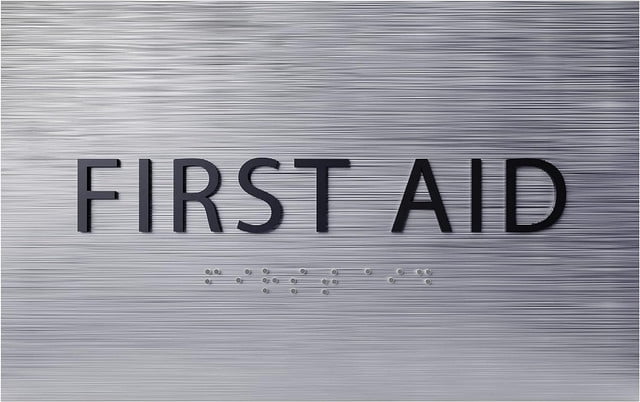 ADA CENTRAL SIGNS - 6" X4" First Aid Sign - ADA Compliant Tactile ...