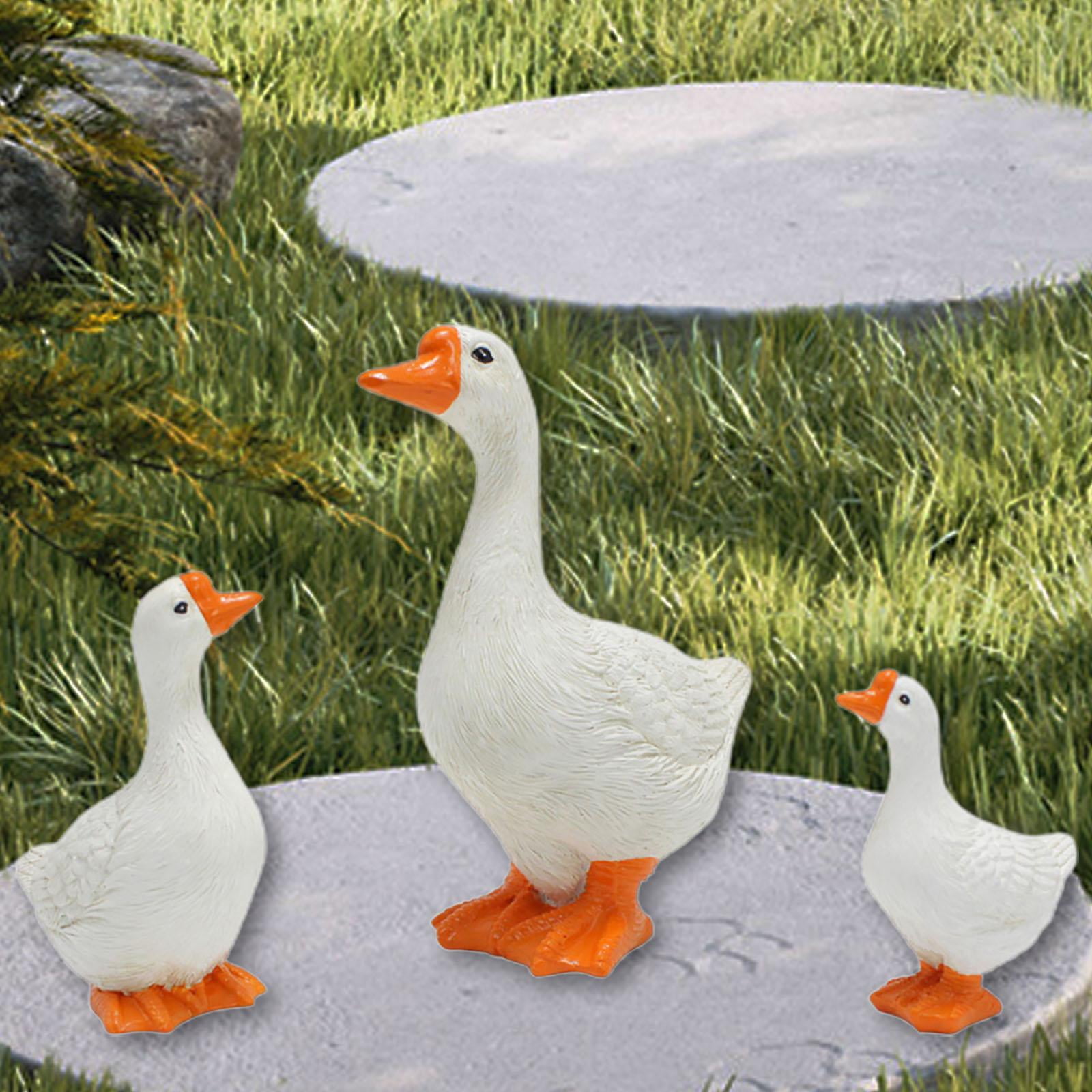 AISAMEFE Cute Resin Goose Statue Crafts Goose Sculpture for Patio Yard ...