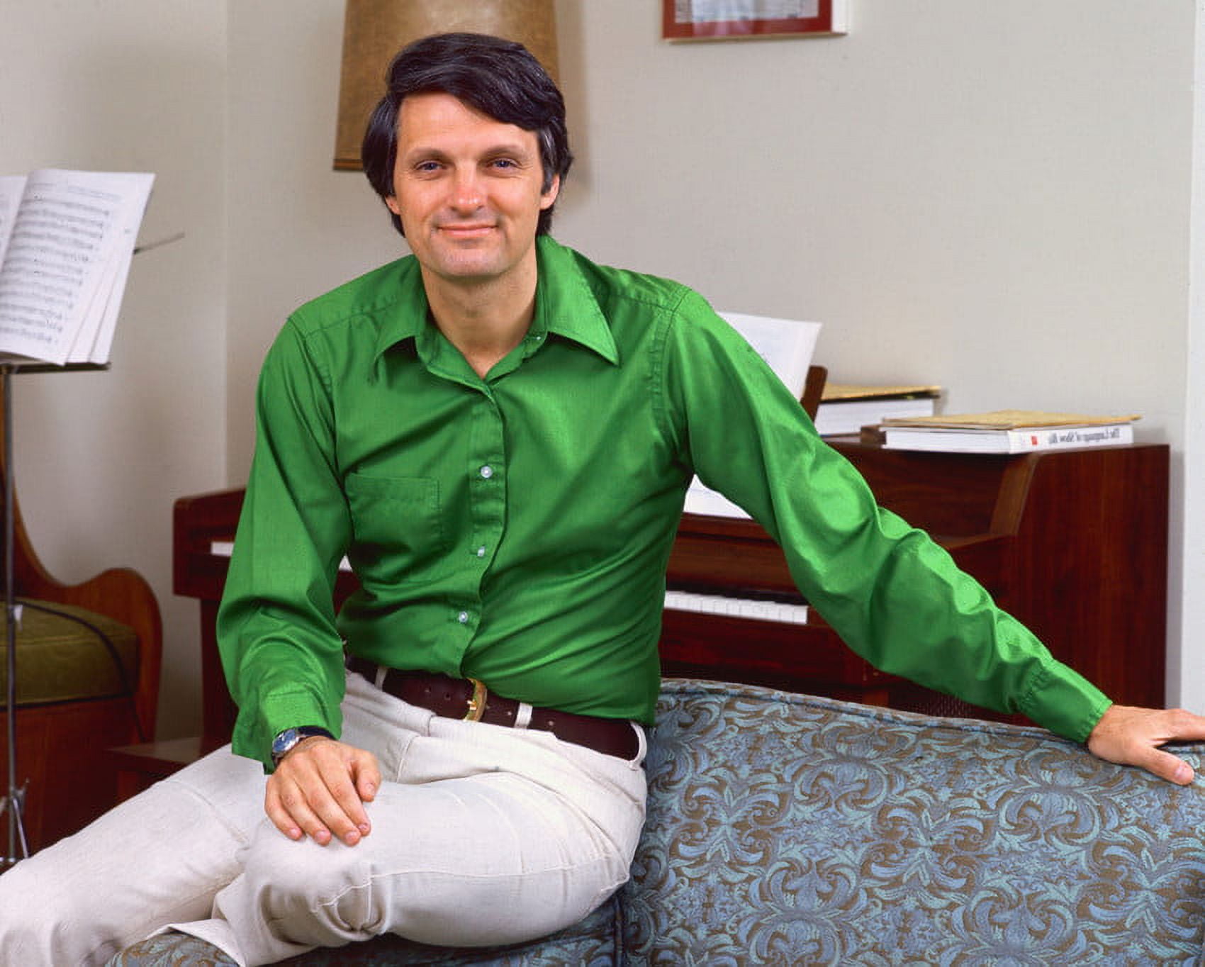 ALAN ALDA COLOR 24X36 POSTER 24X36 POSTER - Walmart.com