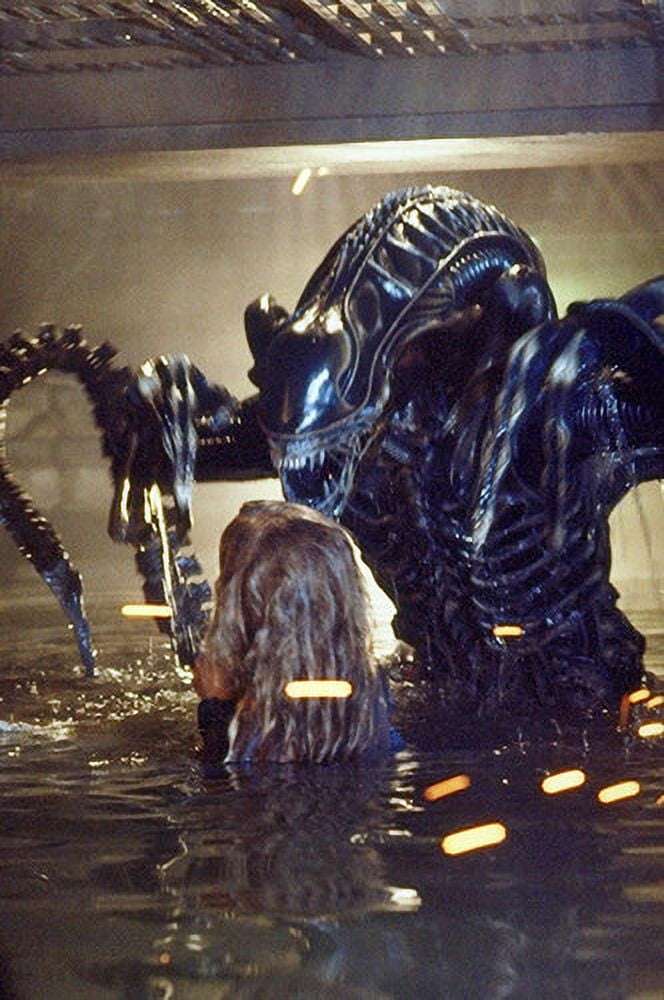 ALIENS 24X36 POSTER CARRIE HEN AS NEWT ABOUT TO BE ATTACKED BY ALIEN FIGURE - Walmart.com