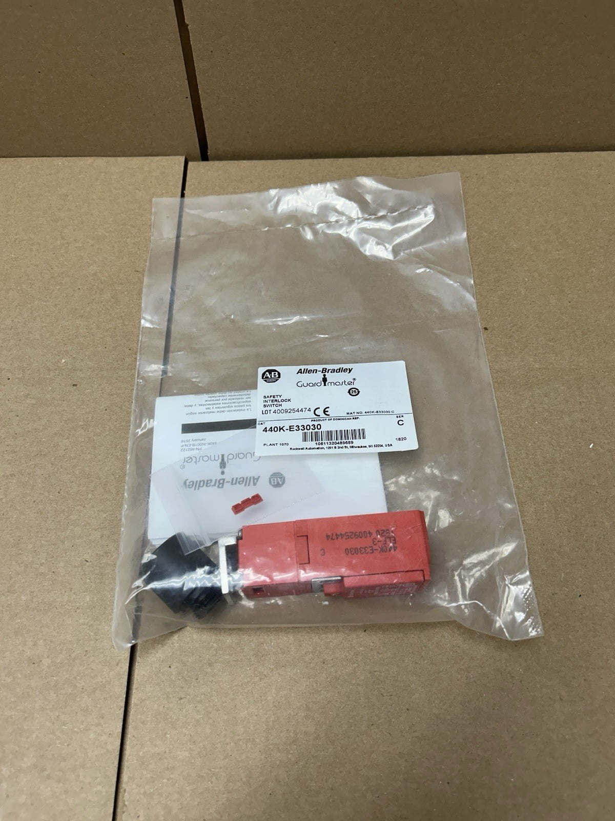 ALLEN BRADLEY SAFETY INTERLOCK SWITCH, 440K-E33030 - Walmart.com