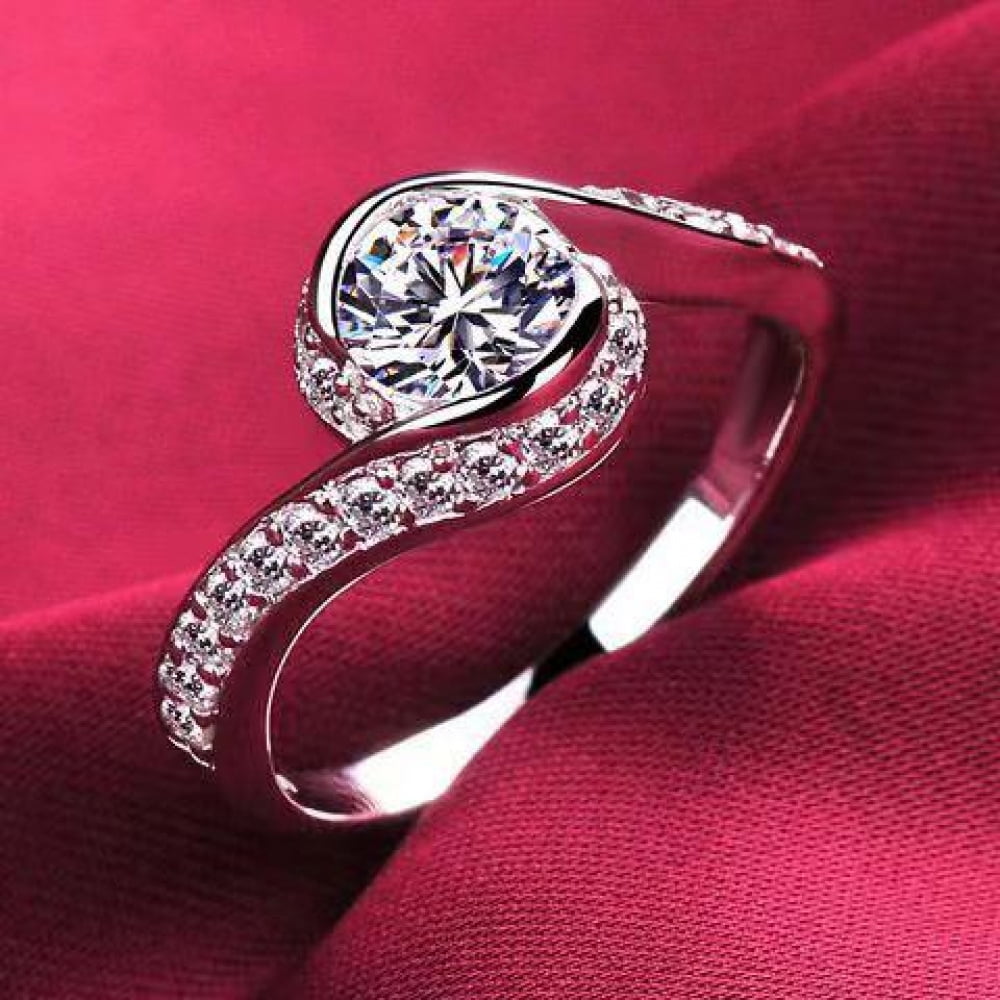 APIPEE Twisted Arm Ring 1 Karat Eight Hearts and Eight Arrows Zircon ...