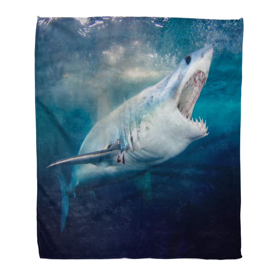 ASHLEIGH Throw Blanket Warm Cozy Print Flannel Blue Scary Mako Shark ...