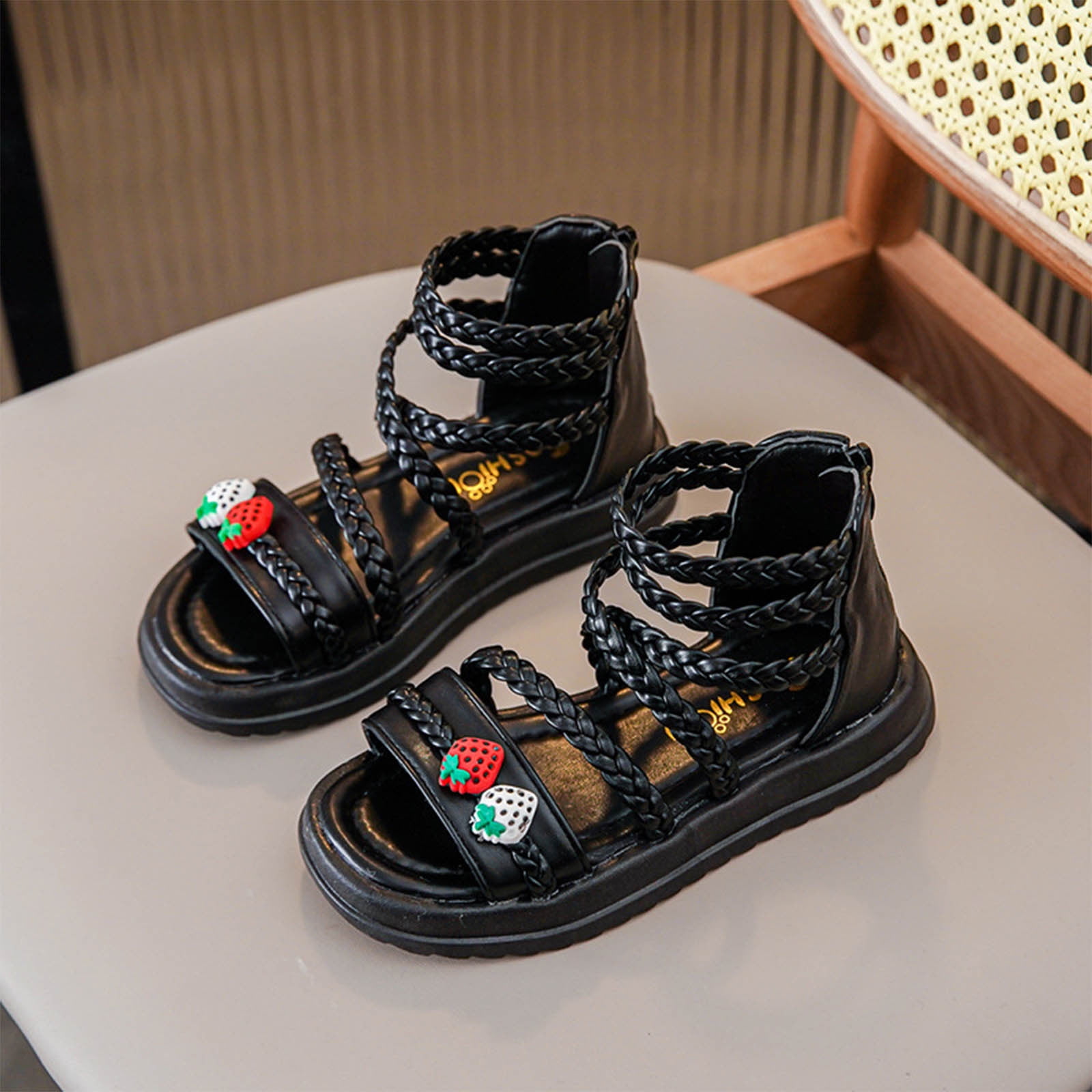 ATOGUTA Girls Open Toe Sandals Black Strappy Open Toe Outdoor Flats ...