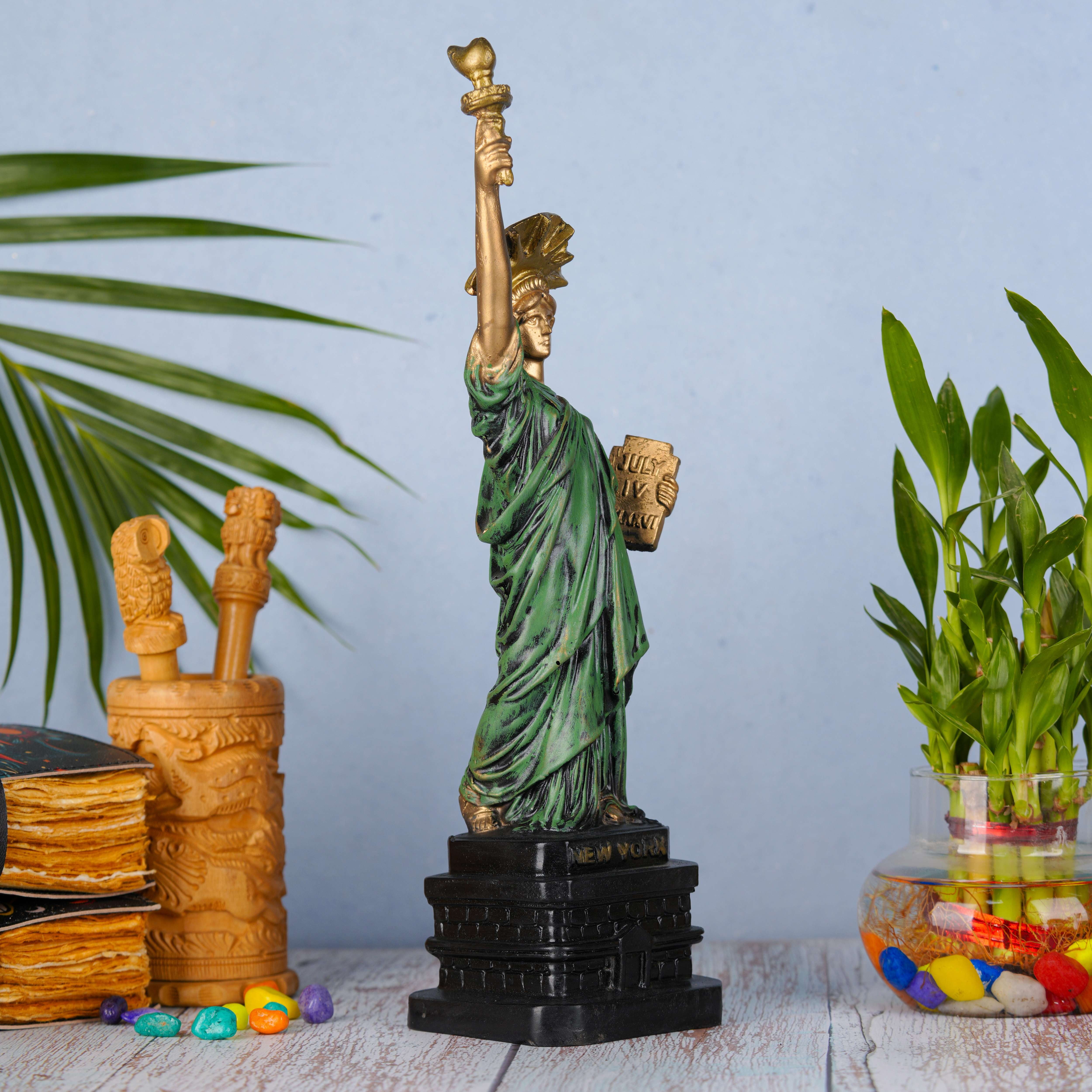 AVANTIQUEA The Statue of Liberty for Wedding Decorative Showpeice Idol ...