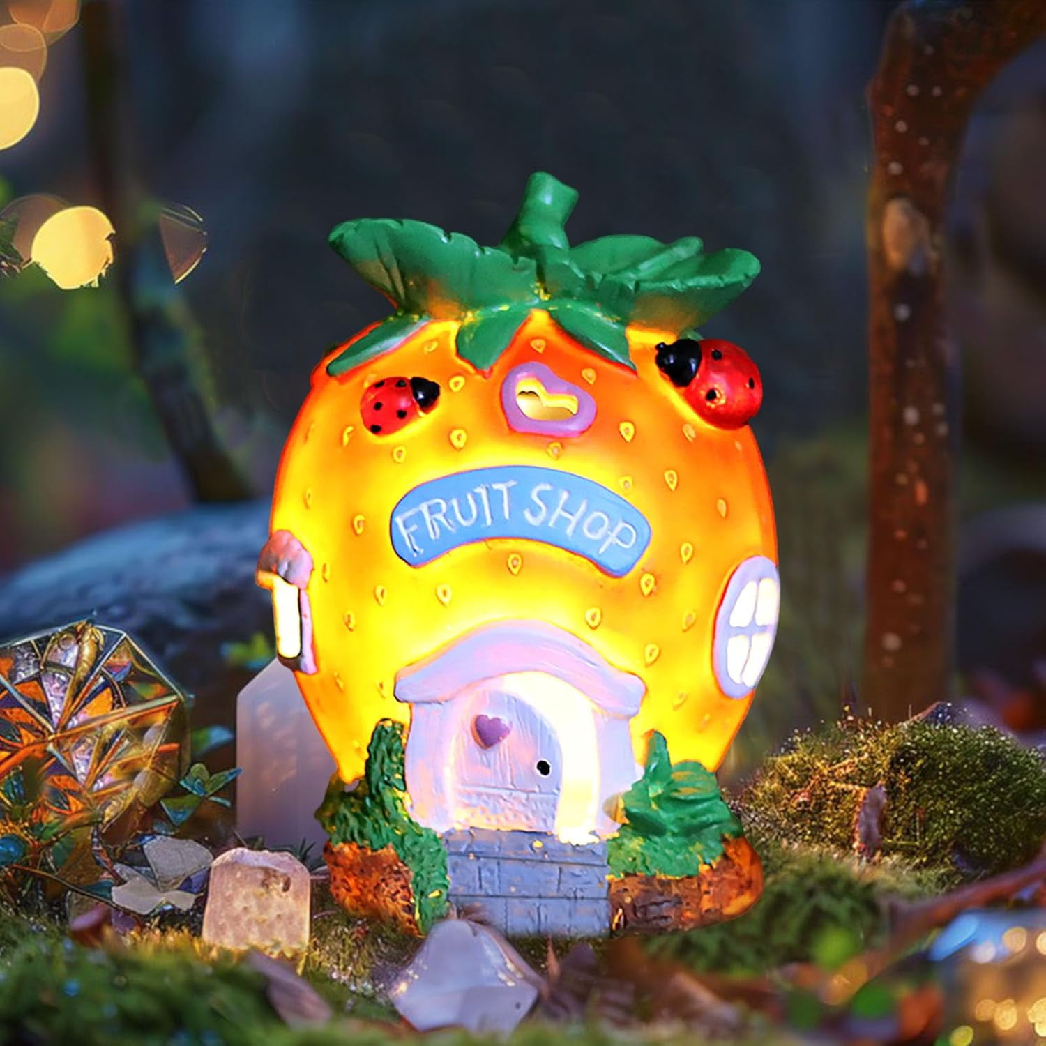 AVEKI Outdoor Statues, Strawberry House Statues with Solar Powered ...