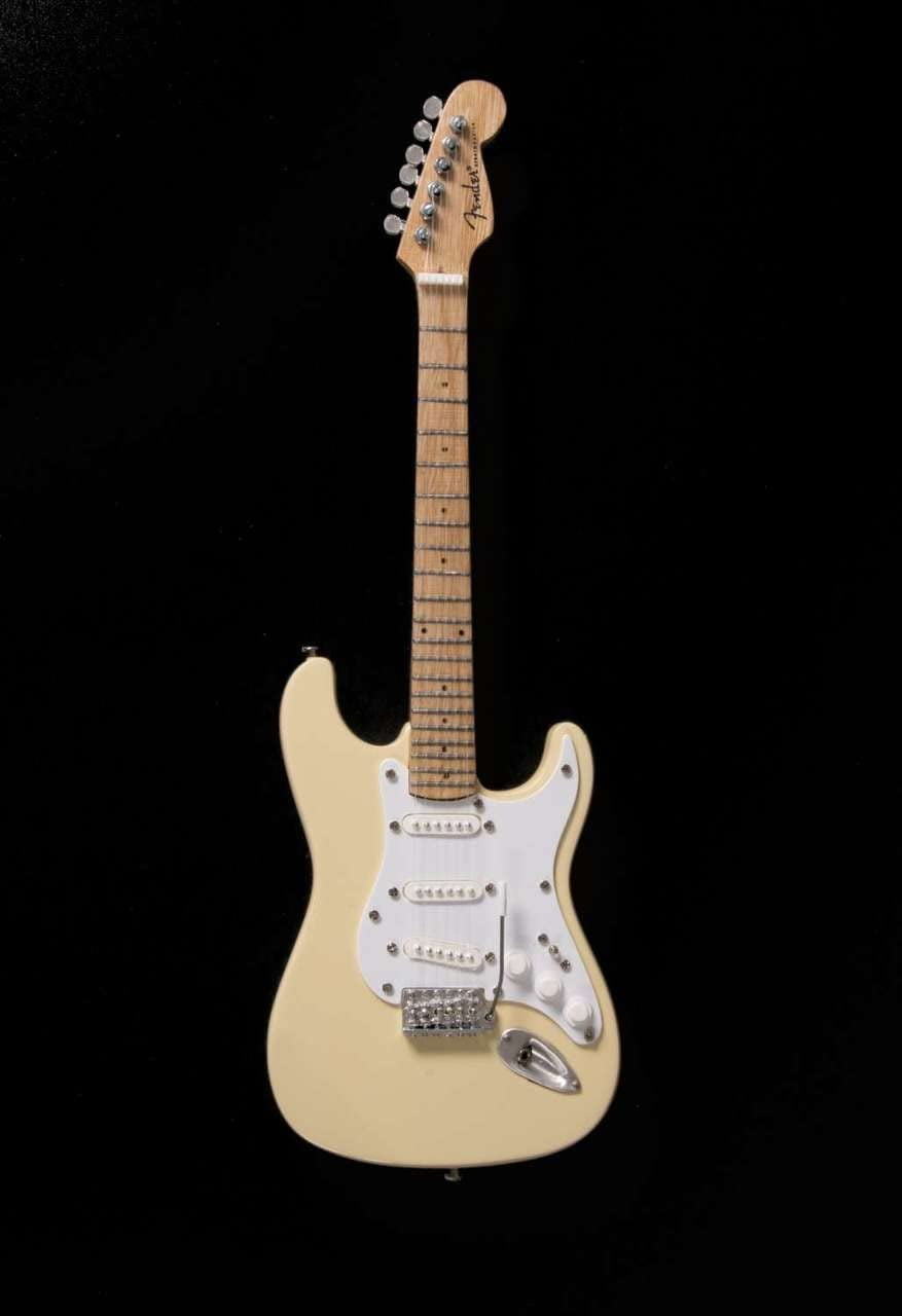 AXE HEAVEN FS-013 Licensed Fender Stratocaster Cream - Walmart.com