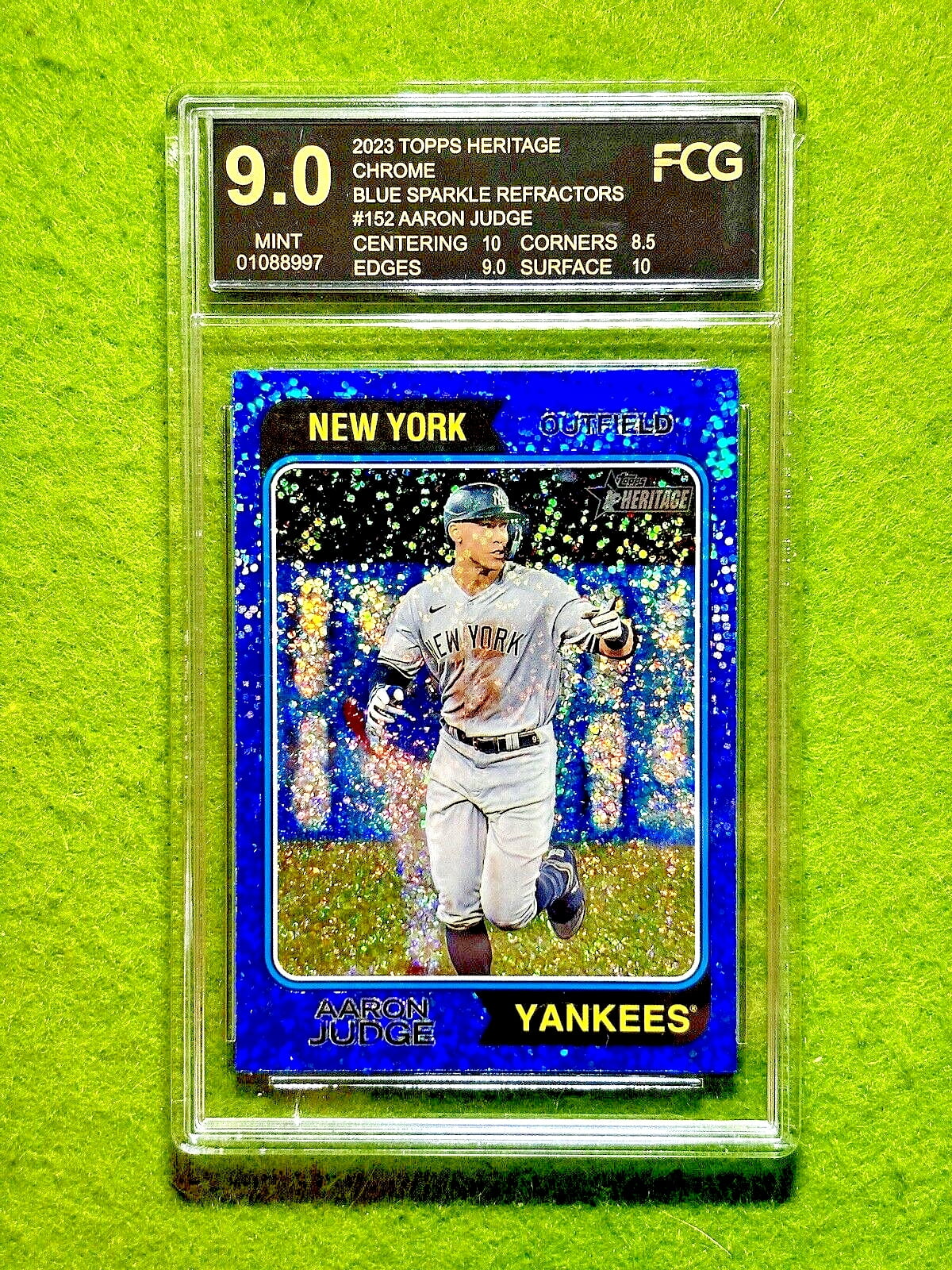Aaron Judge BLUE SPARKLE CHROME REFRACTOR SSP PRIZM FCG 9 CARD 2023 Heritage SP - Walmart.com