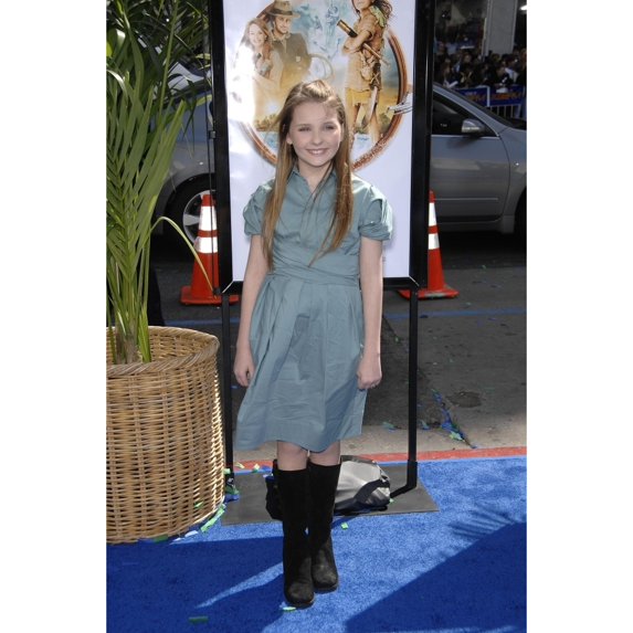 Abigail Breslin At Arrivals For Premiere Of Nim'S Island Grauman'S ...