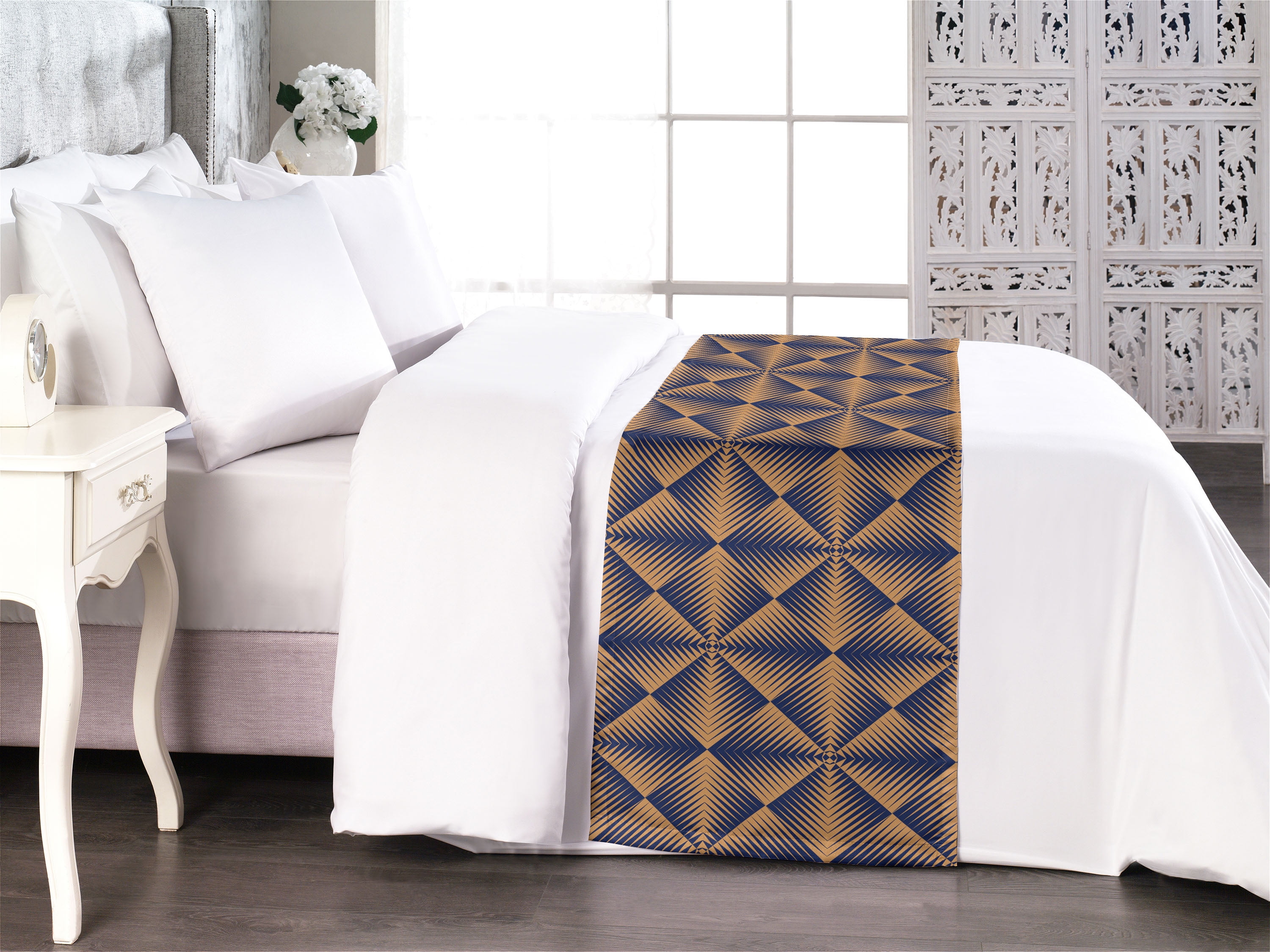 Abstract Bed Runner, Triangles Spiral Like Shapes Stripes Lines Optical ...