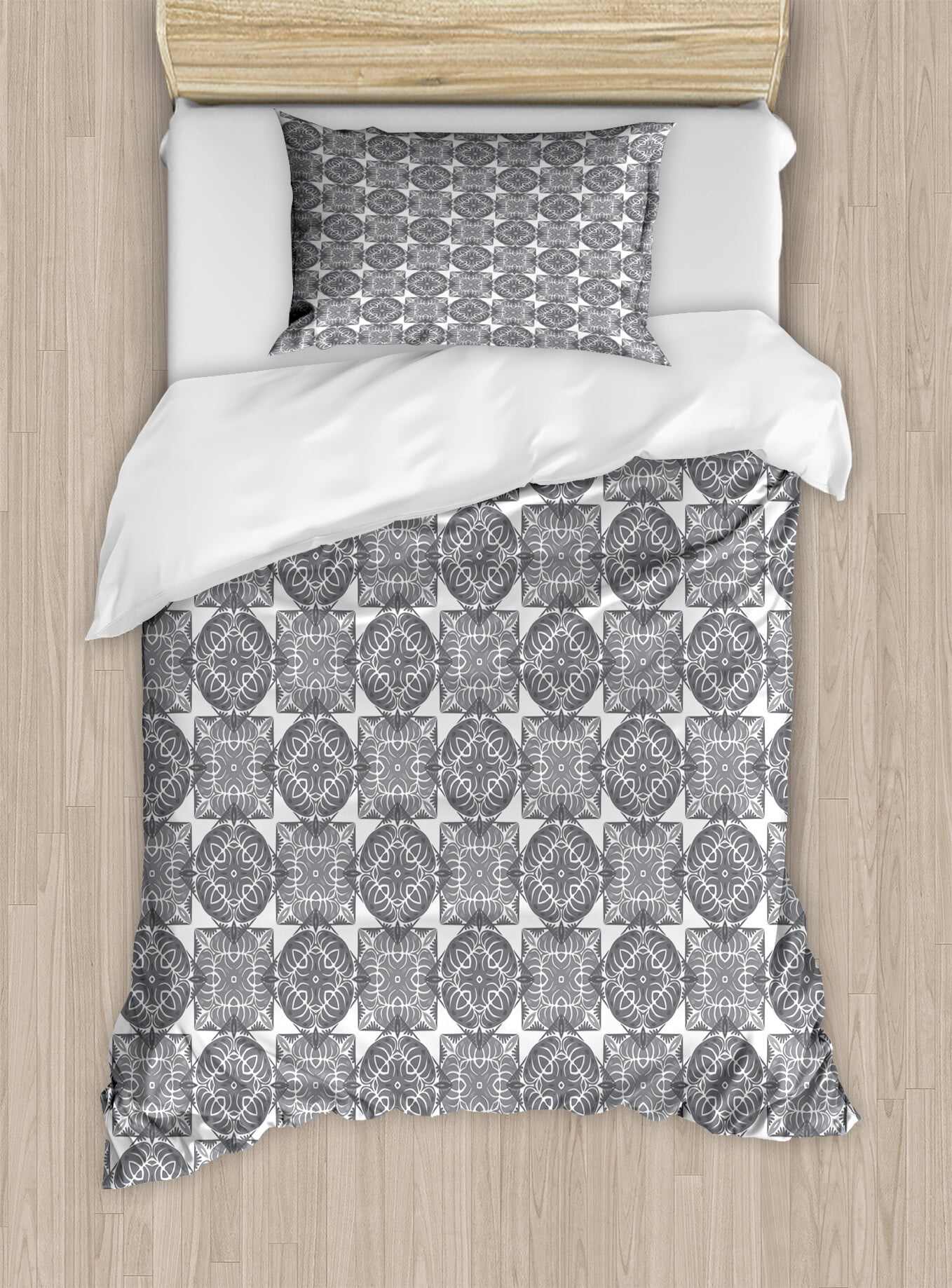 Abstract Duvet Cover Set, Repeated Geometric Shapes in Traditional Art ...
