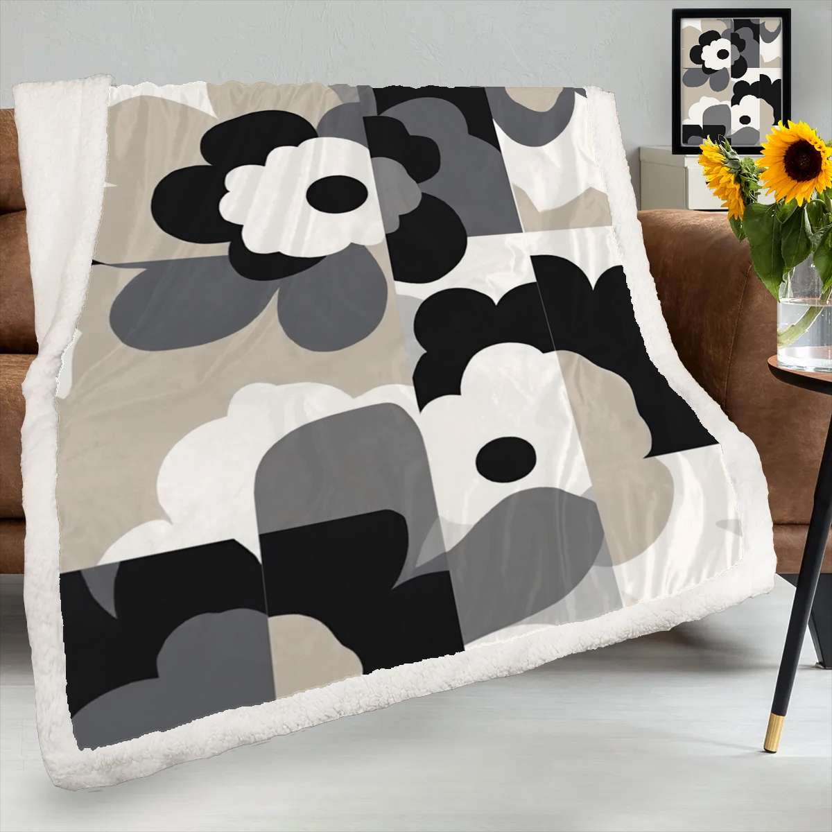 Abstract Floral Monochrome Pattern Sherpa Blanket Throw Blanket For Bed ...