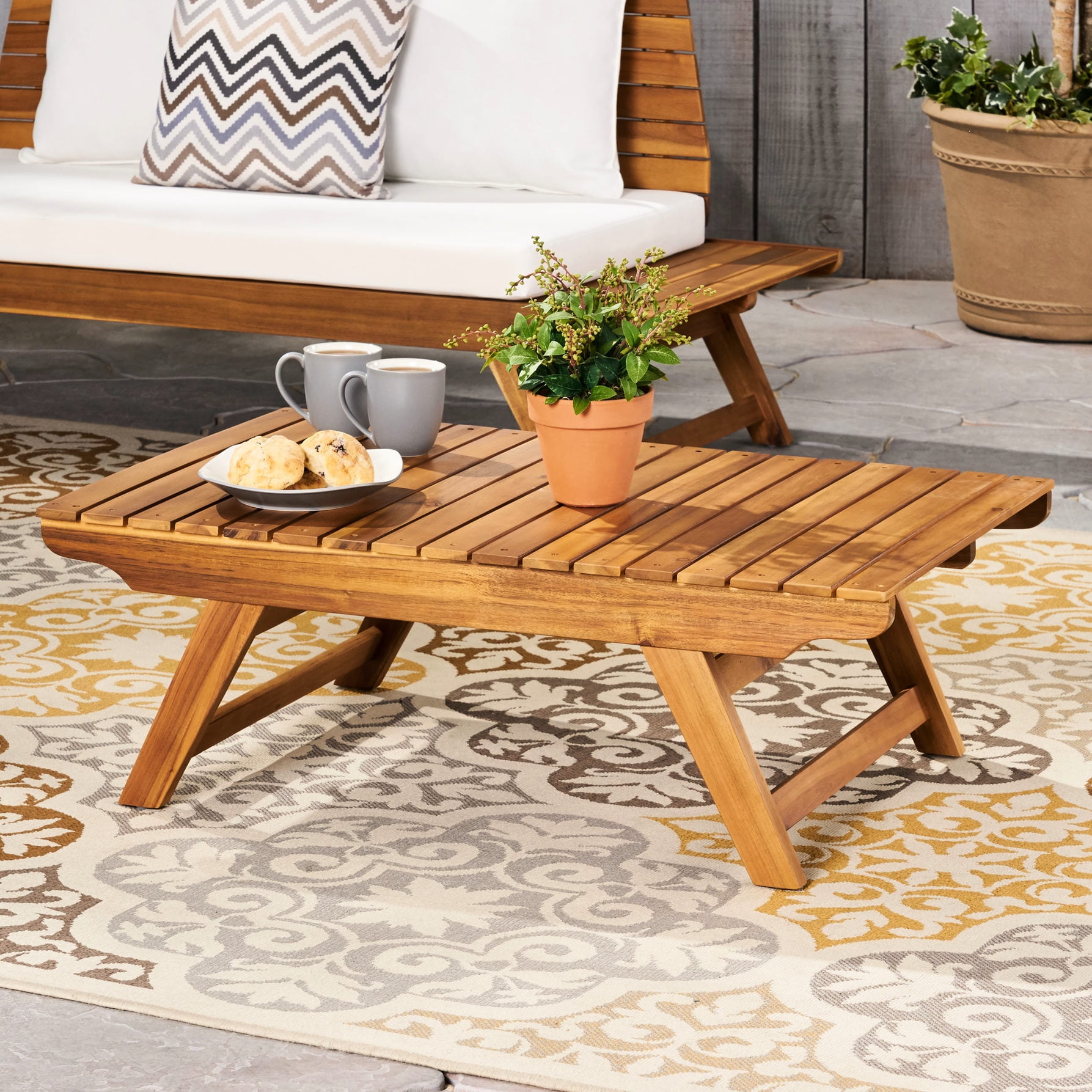 Acacia Wood Centerpiece - Outdoor Party Venues, Be the Focal Point ...