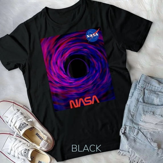 Accretion Disk Of Black Hole Glows In New Simulation Unisex T-Shirt ...