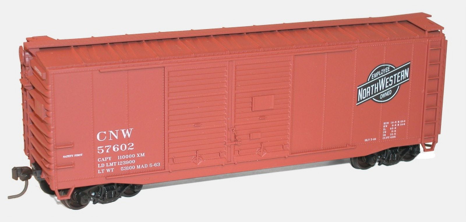 Accurail 36121 HO CNW 40' DD BOXCAR - Walmart.com