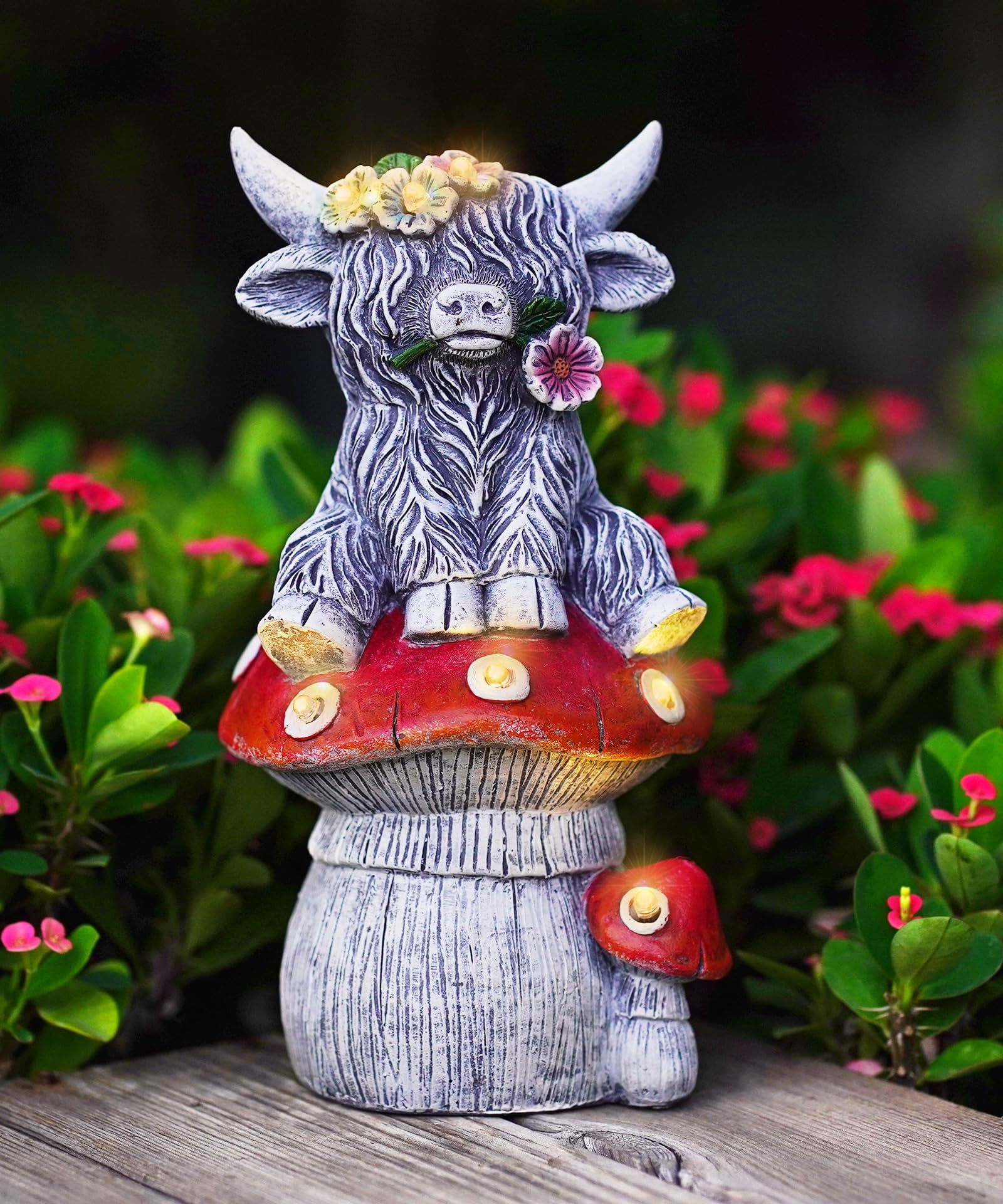 Acgarten Solar Highland Cow Outdoor Decor:Garden Statue Figurines Light ...