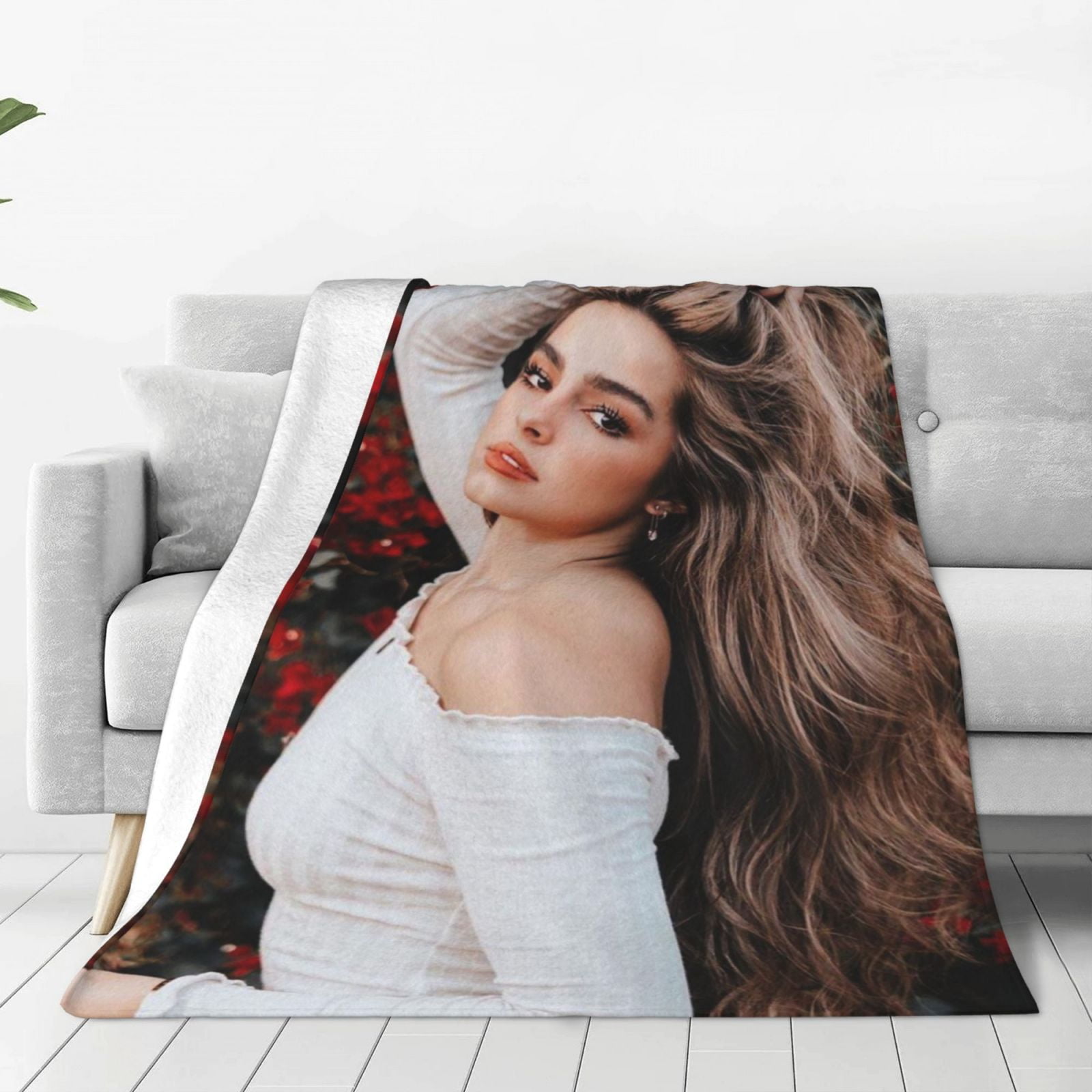 Addison Rae Ultra-Soft Micro Fleece Blanket Throw All Season Fuzzy ...