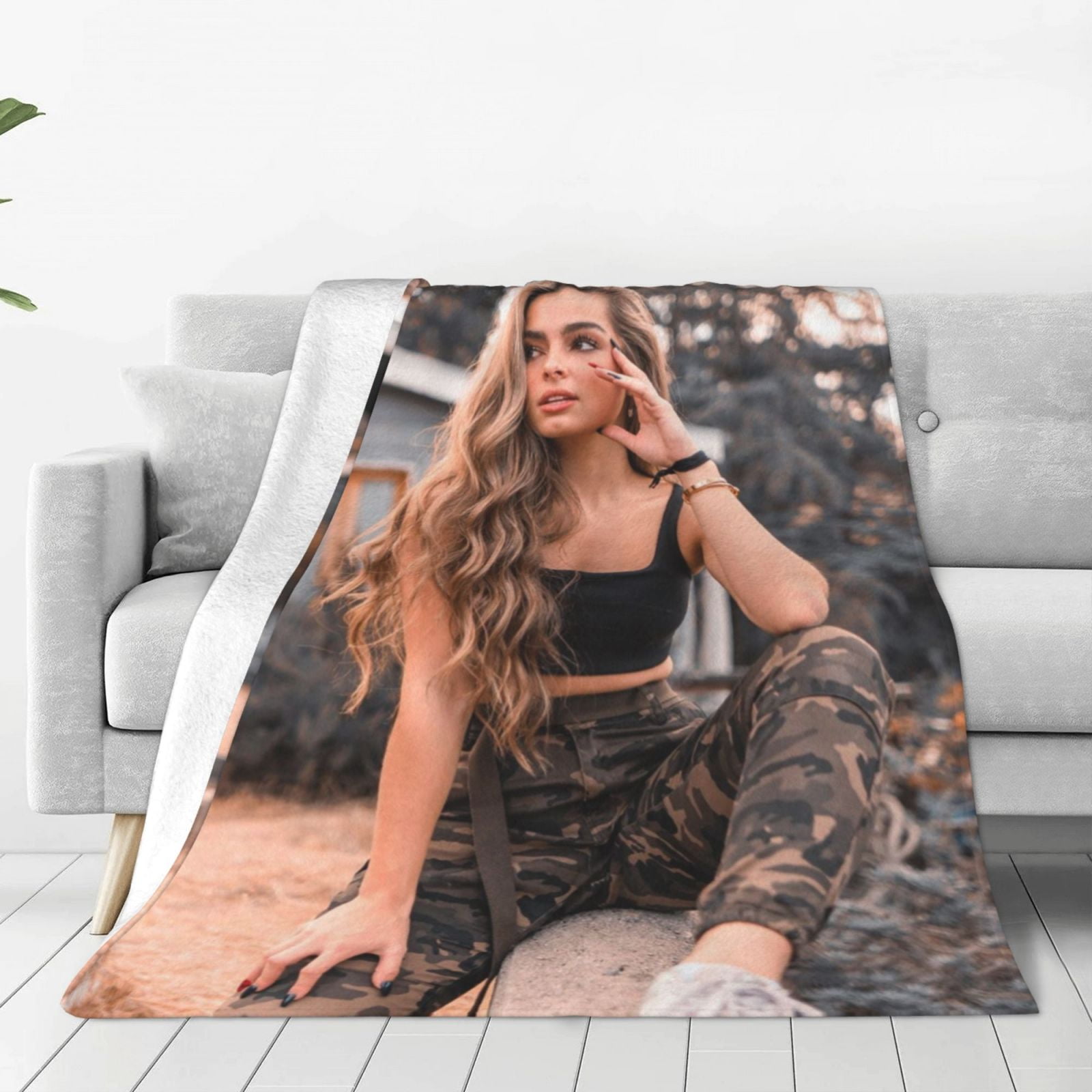 Addison Rae Ultra-Soft Micro Fleece Blanket Throw All Season Fuzzy ...