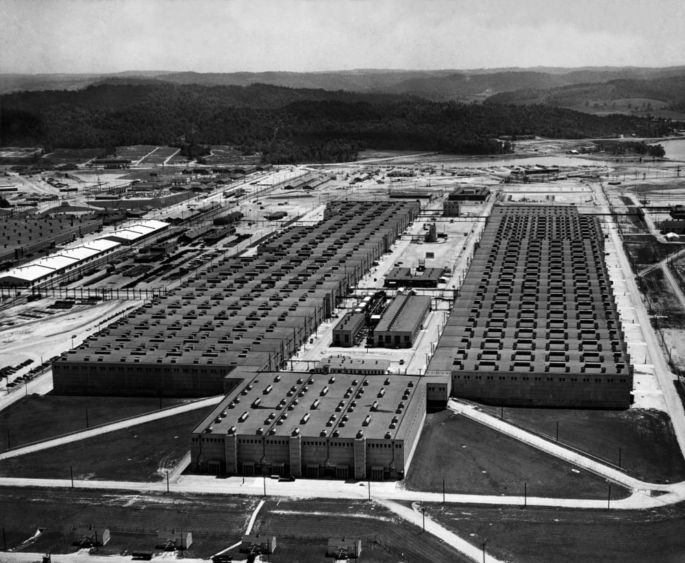 Aerial View Of The K25 Plant At The Oak Ridge Site Of The Manhattan ...
