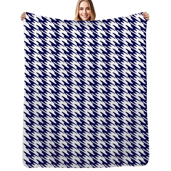 Aesthetic Night Blue and White Ripple Flannel Blankets Soft Throw ...