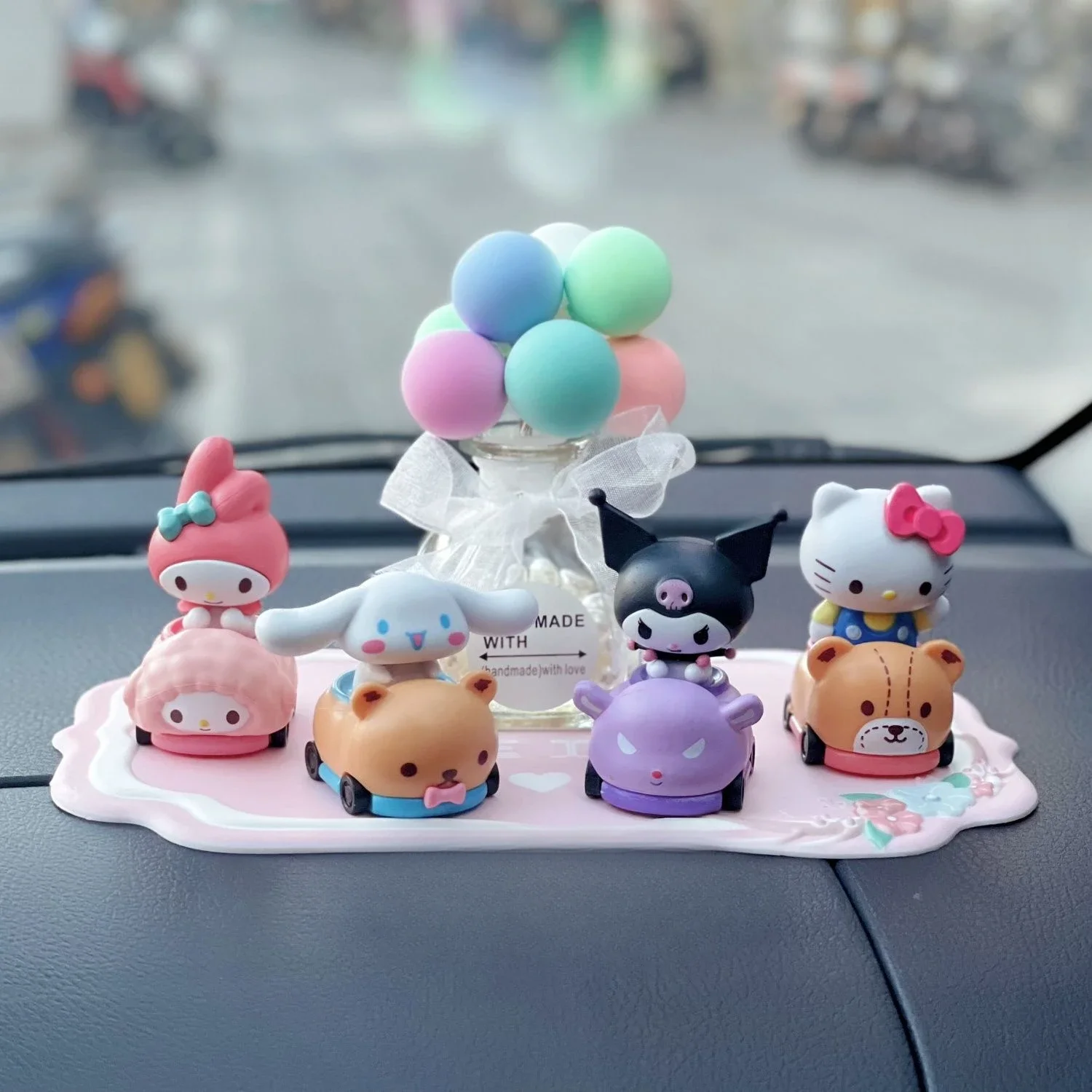 Aimy MINISO Sanrio Hello Kitty Family Car Resin Combination Ornaments ...