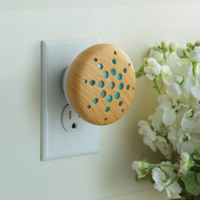 Airome Pluggable Essential Oil Diffuser Bamboo Spa Aroma with LED Light ...
