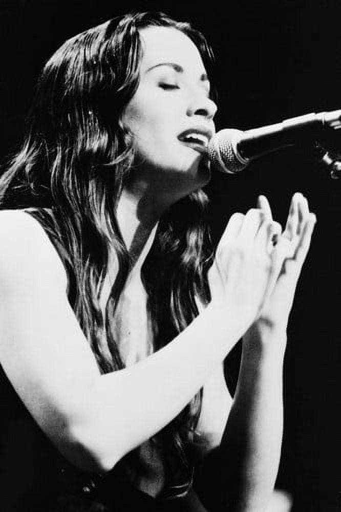 Alanis Morissette 24x36 Poster - Walmart.com