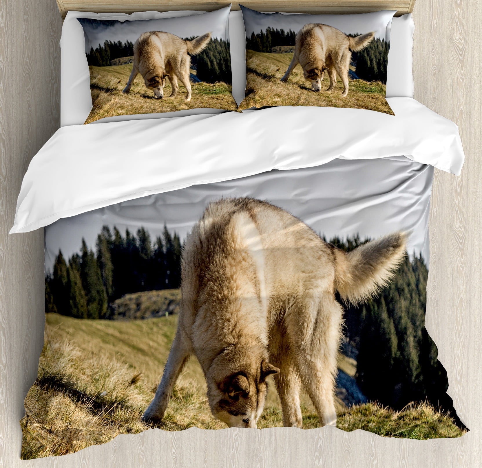 Alaskan Malamute Duvet Cover Set, Purebred Dog Foggy Mountains Trees ...
