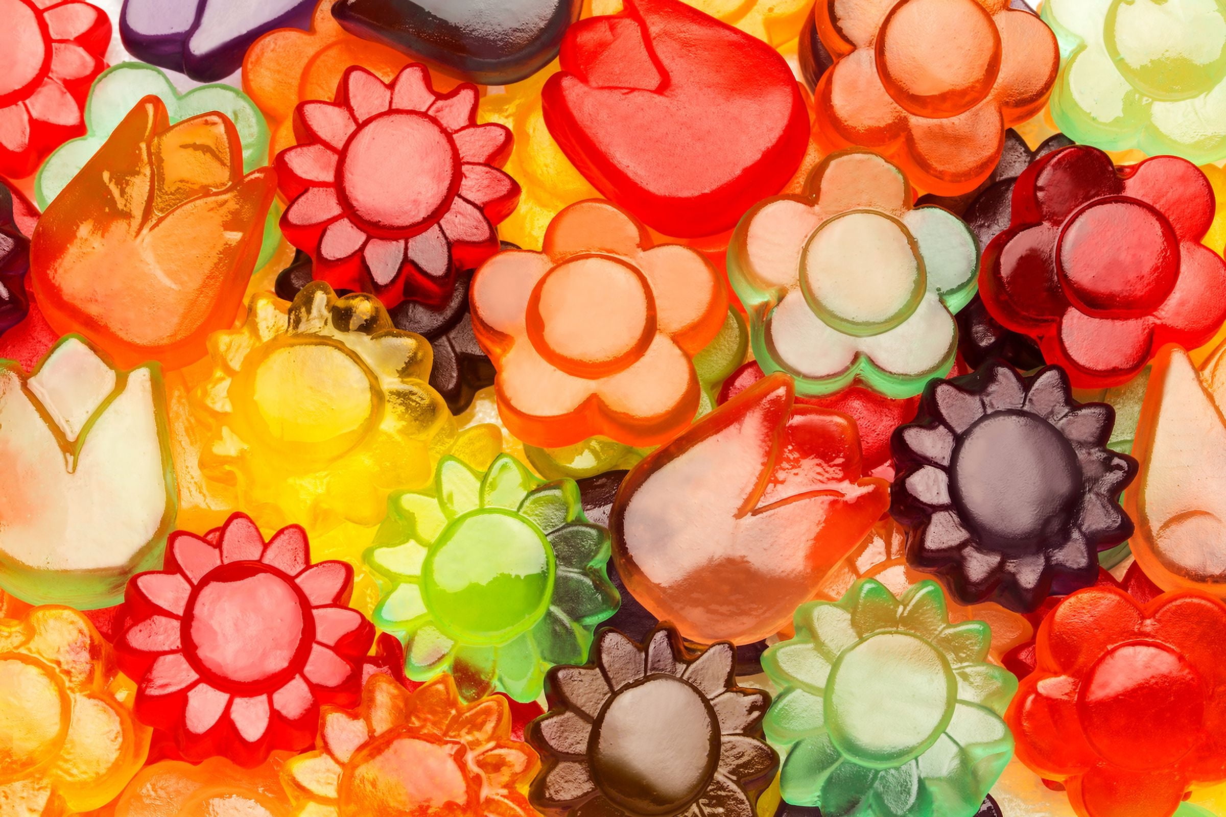 Albanese World's Best Gummi Awesome Blossoms Flower Candy Pastel Colors ...