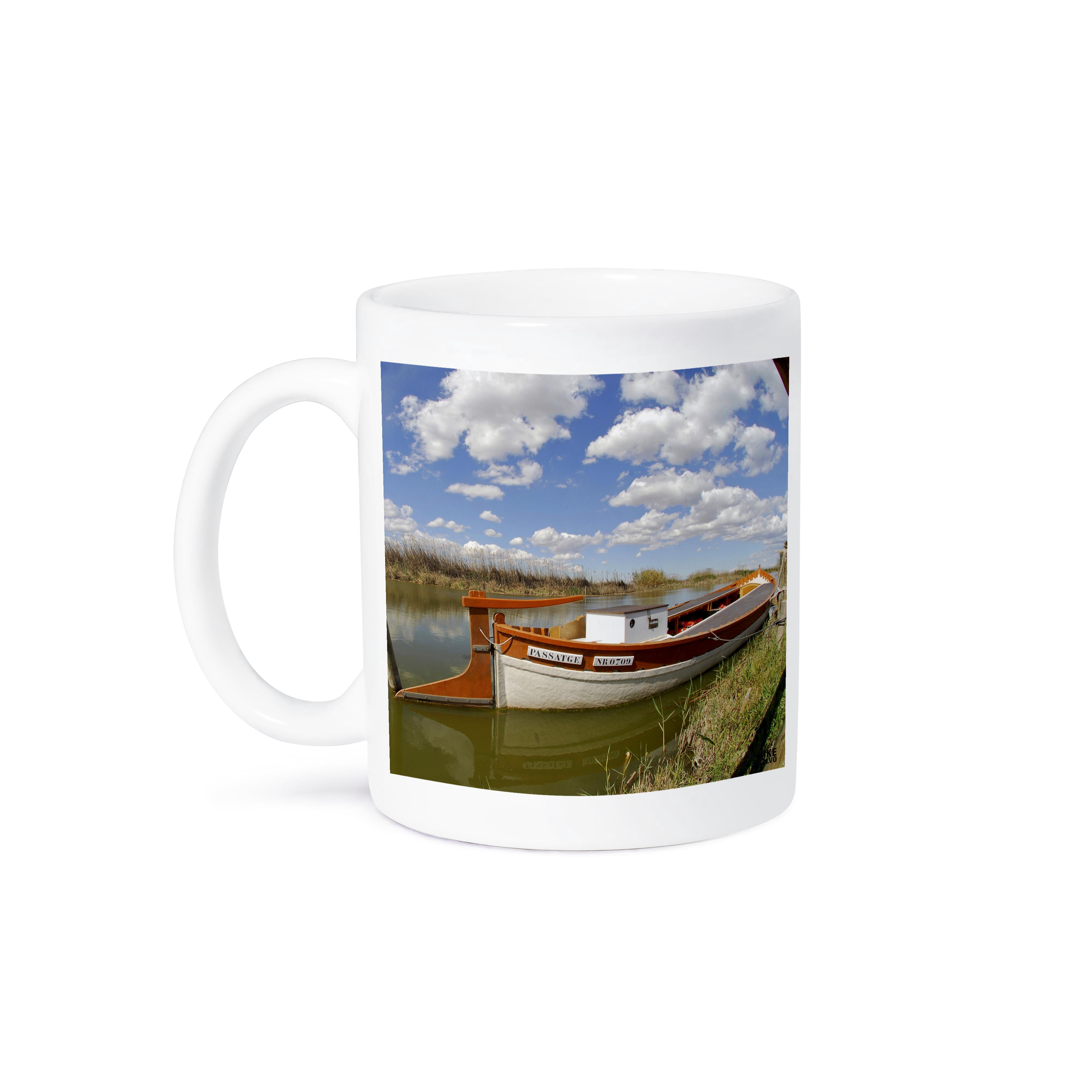 Albufera Nature Preserve, Tradtional Fishing Boats The Area Offers Boat ...