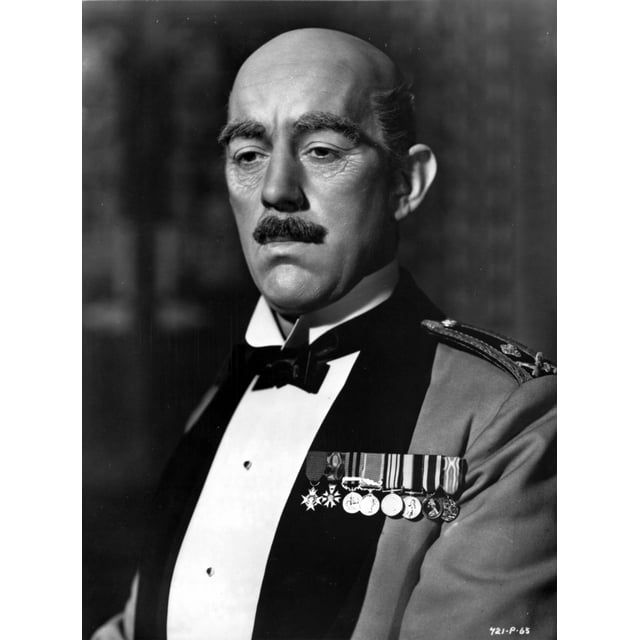 Alec Guinness in Kind Hearts and Coronets Photo Print (8 x 10 ...