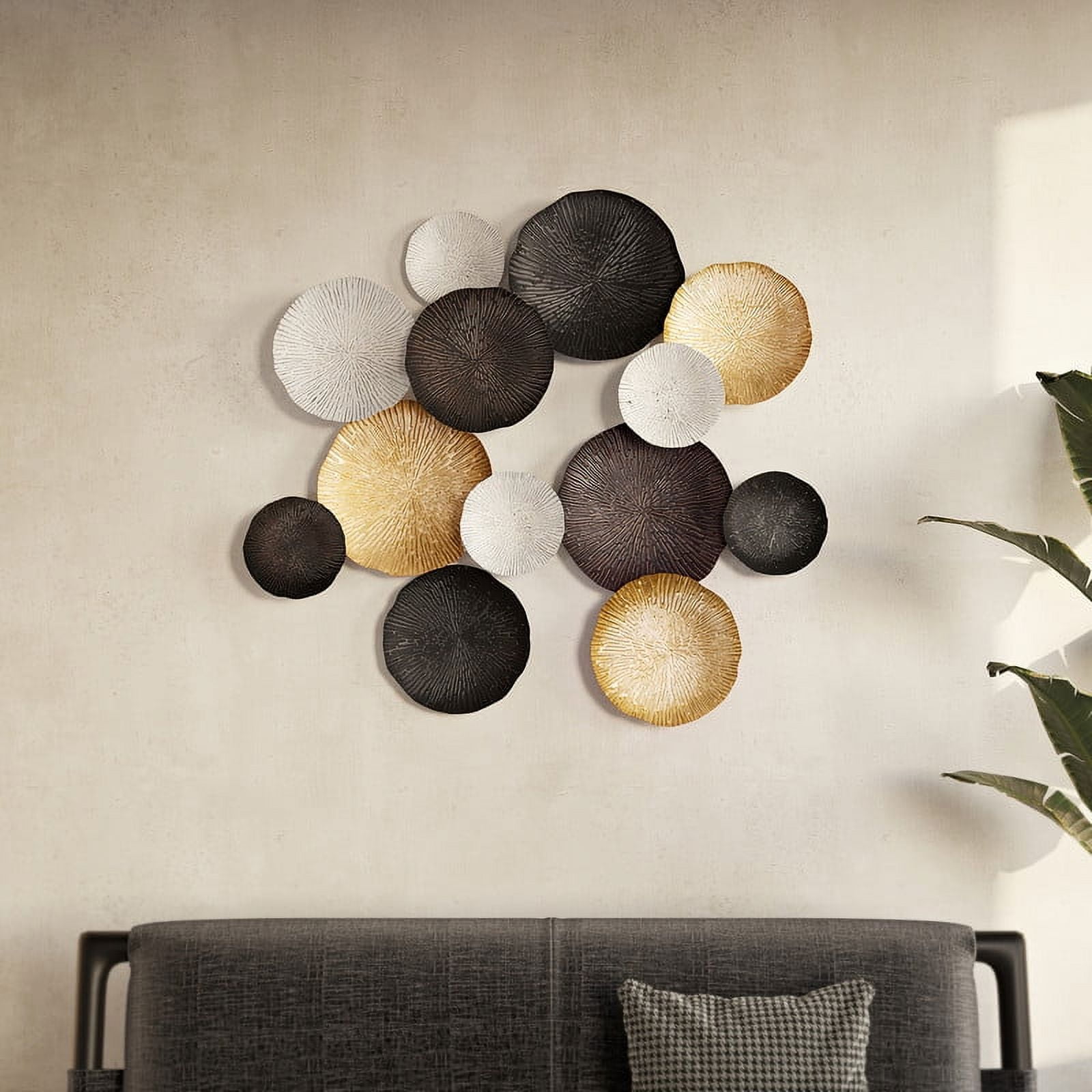 Alexandra Round Black & Gold Abstract Metal Glam Wall Plates - Walmart.com