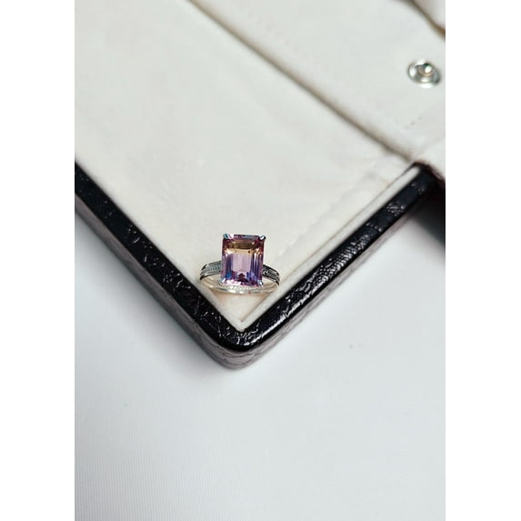 Alexandrite Engagement Ring, Pear Cut Color Change Alexandrite Ring ...