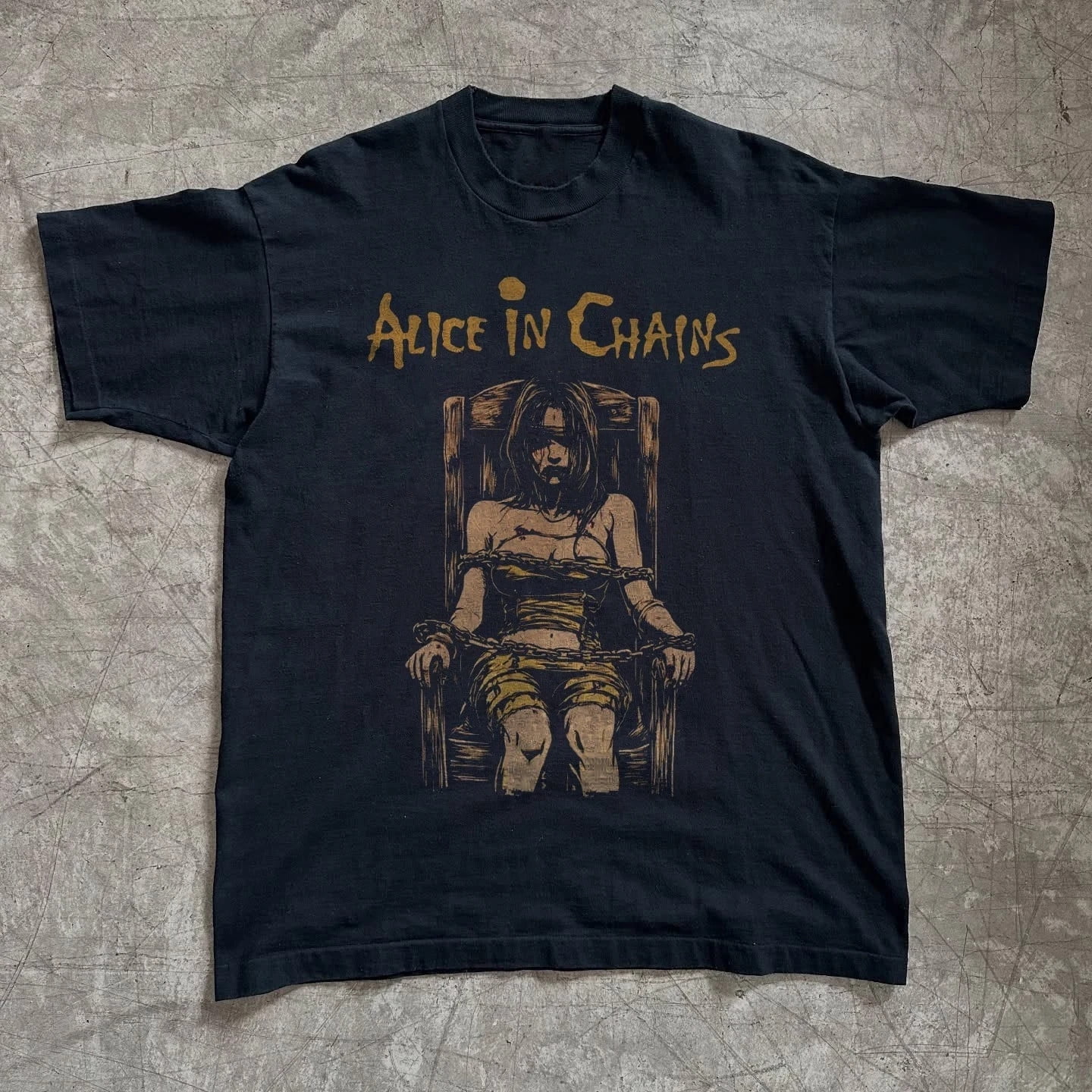 Alice In Chains T-shirt, Vintage Rock Band Tee, Unisex Black T-shirt ...