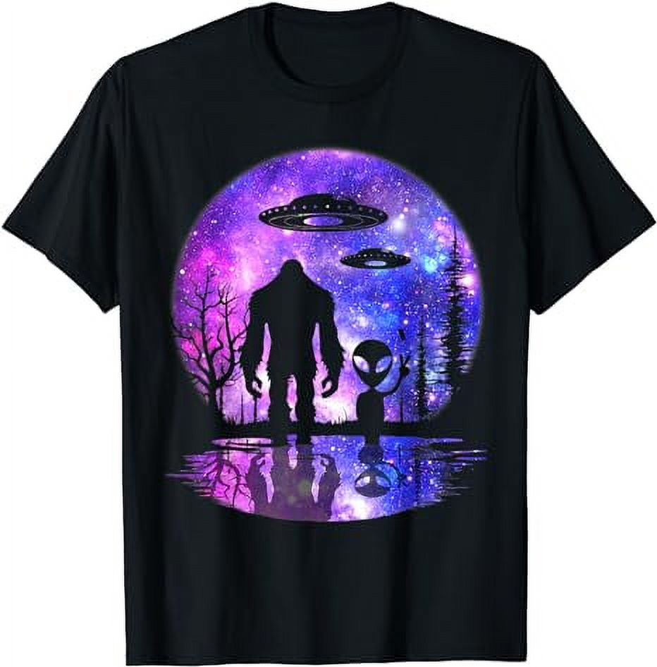 Alien And Bigfoot Full Moon Sasquatch UFO T-Shirt - Walmart.com