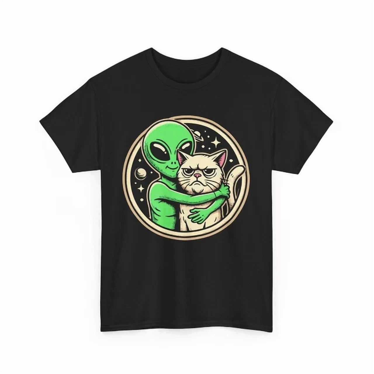 Alien Love Cat, Ufo And Alien Themed T-Shirt S-5XL, Cool Graphic Tee ...