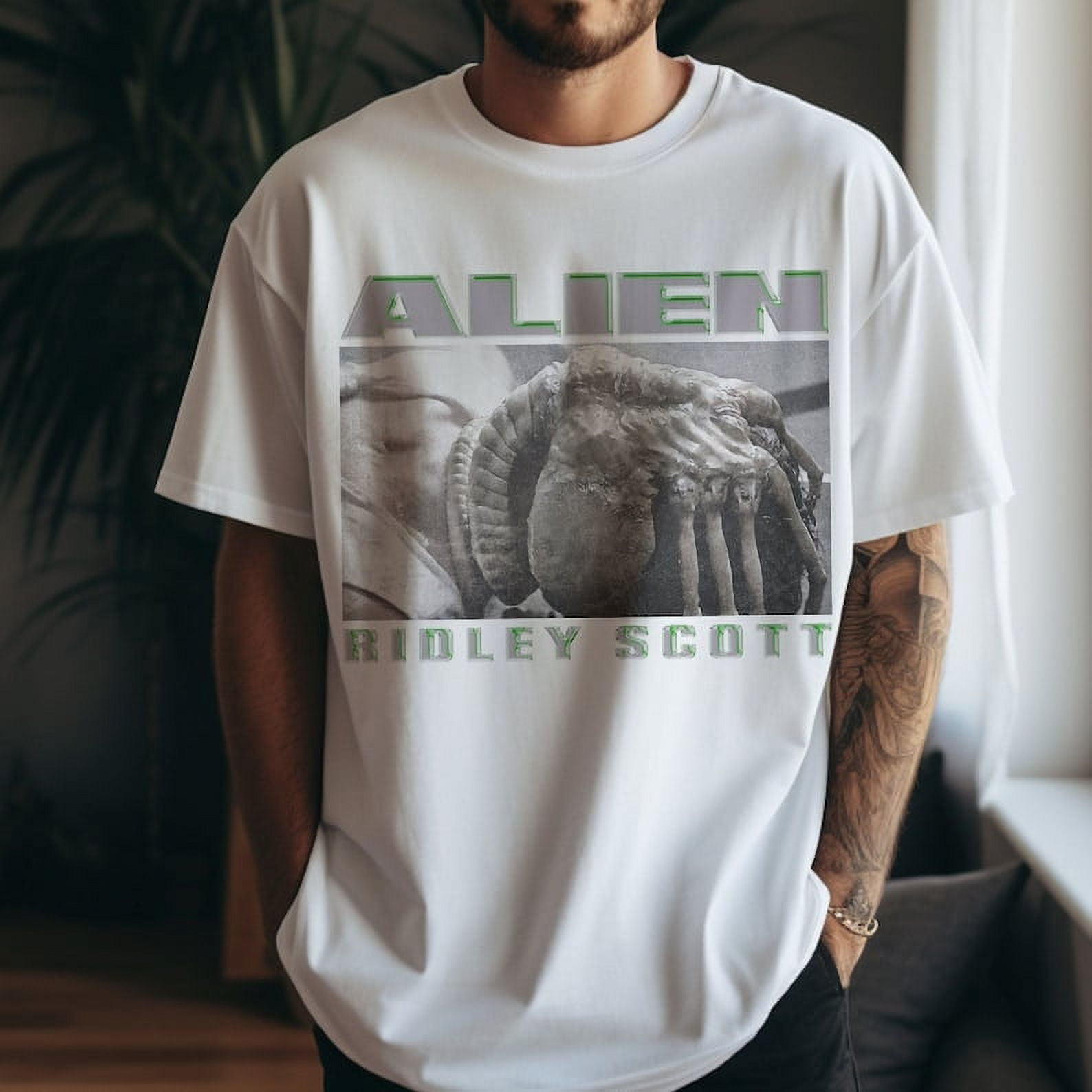 Alien Movie T-Shirt, Retro Horror Movie Facehugger Bootleg Streetwear ...