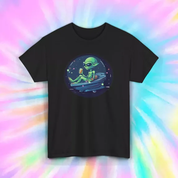 Alien T-Shirt Funny Space Graphic Relaxing Alien Design Tee Unisex Tee ...