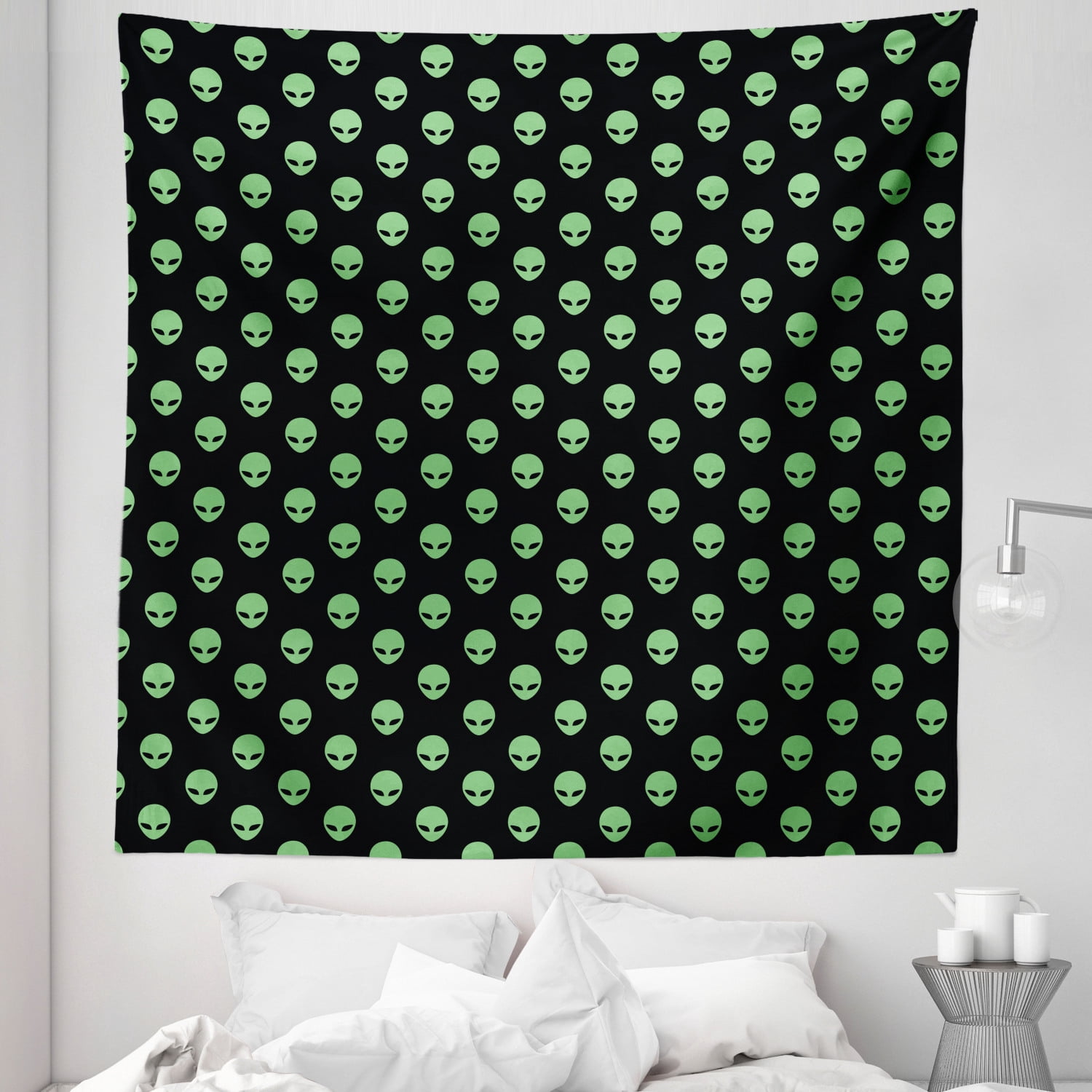 Alien Tapestry, Supernatural Martiansal Beings from Other Planets Head ...